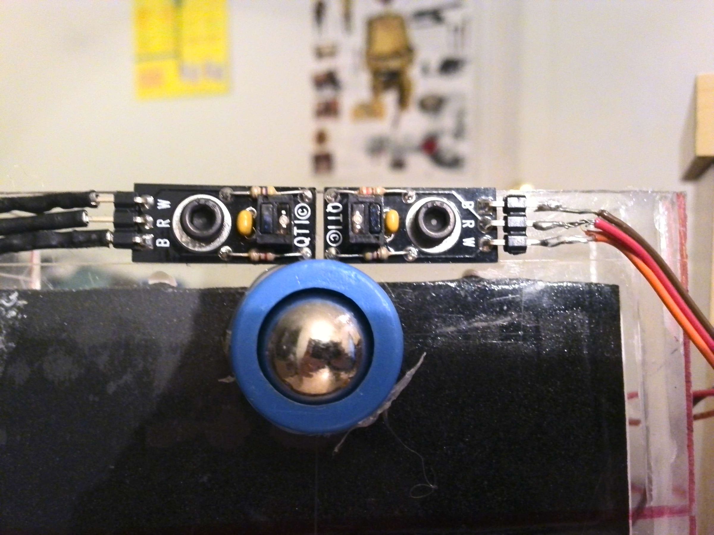 Extremely Simple Line Following Robot With Arduino : 5 Steps ...