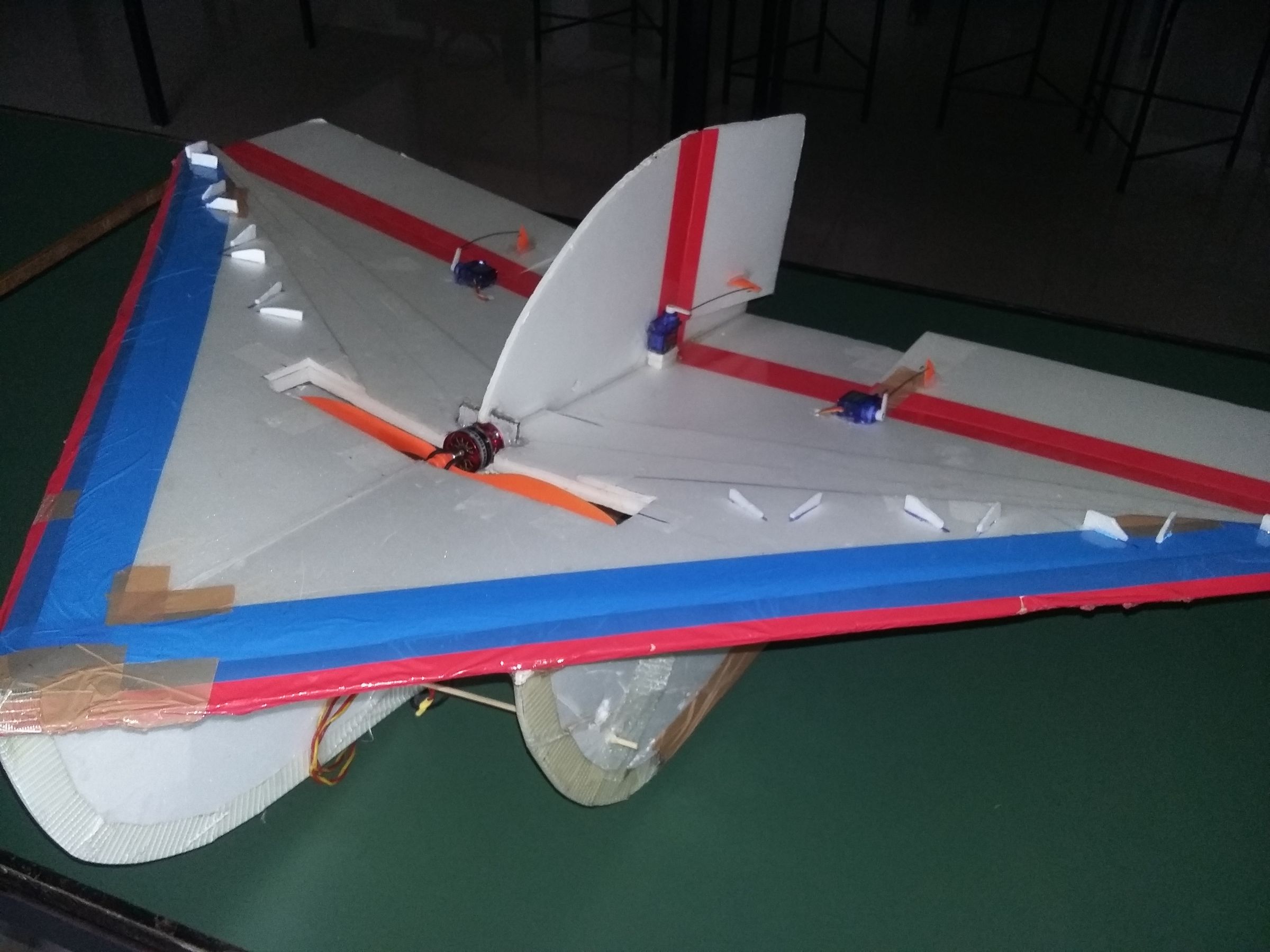 RC. Delta. Looks Like Space Craft : 20 Steps (with Pictures ...