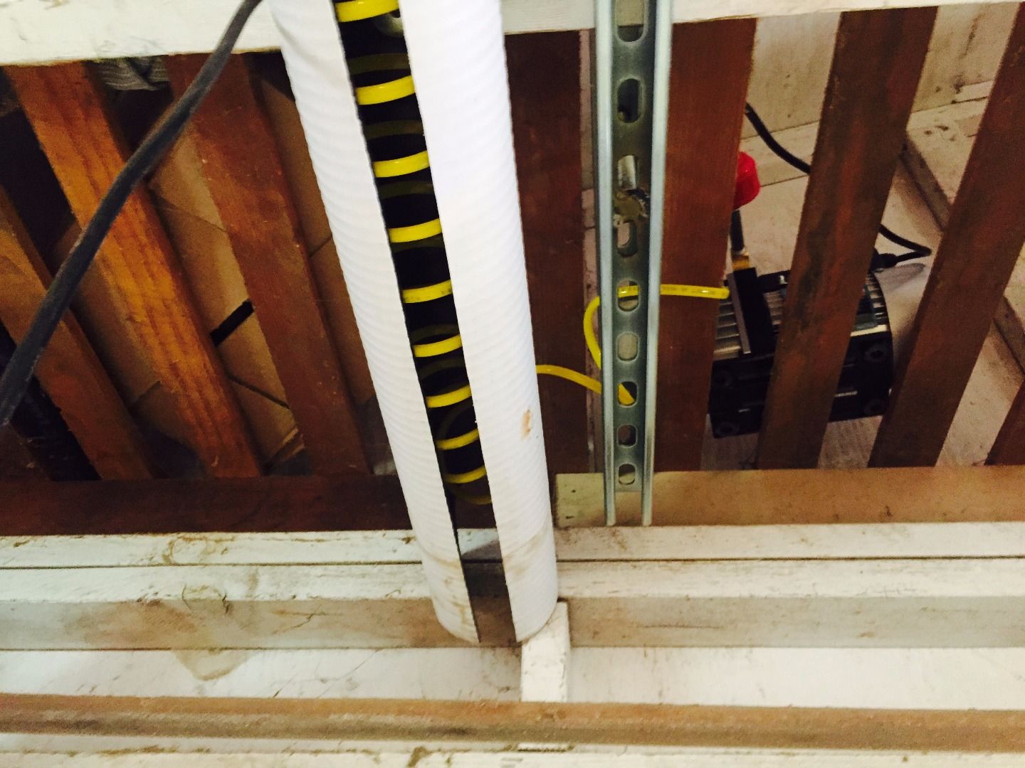 How to Make a Vacuum Powered Plywood Lifter for Your Workshop : 5 Steps ...