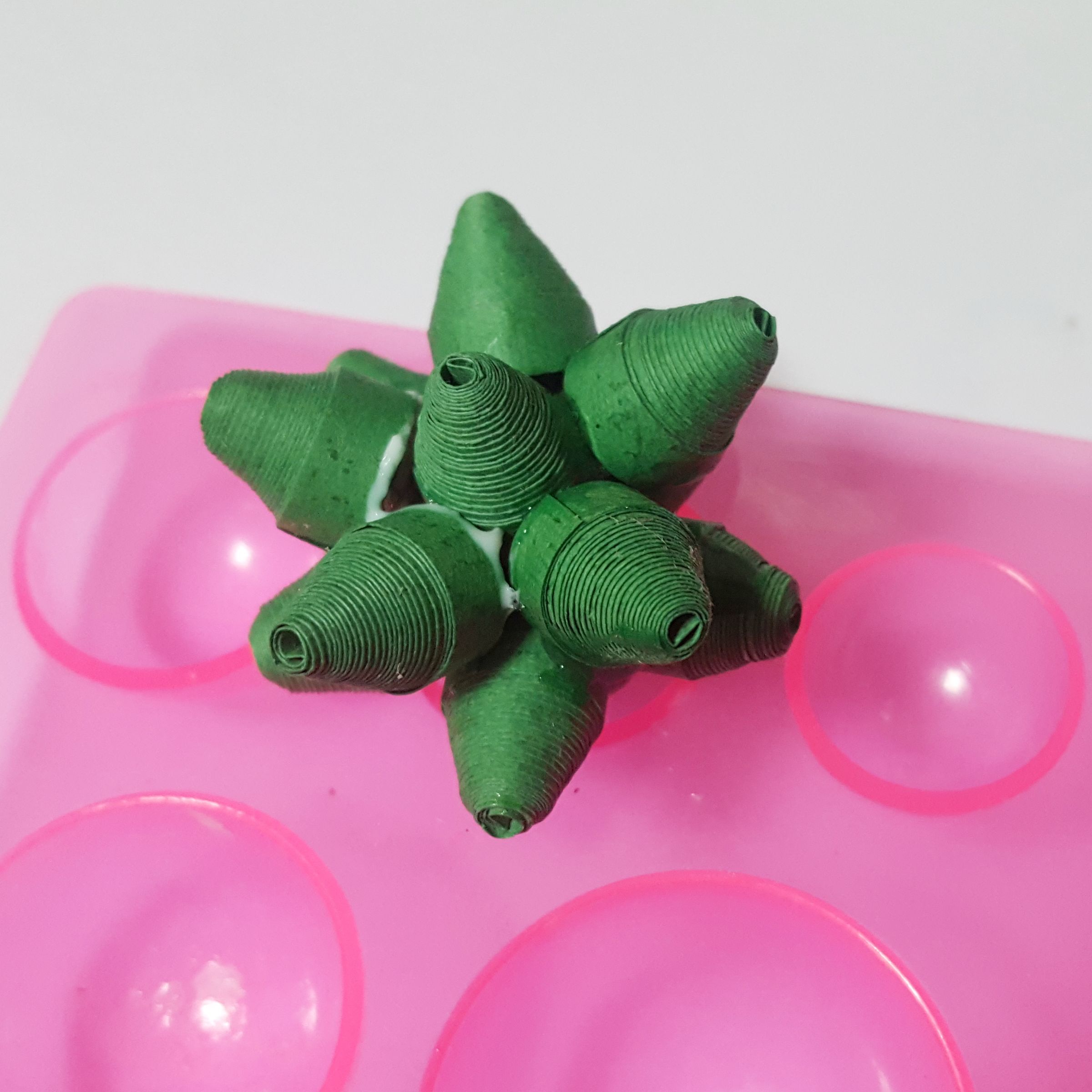 Paper Quilling Succulent Garden : 10 Steps (with Pictures) - Instructables