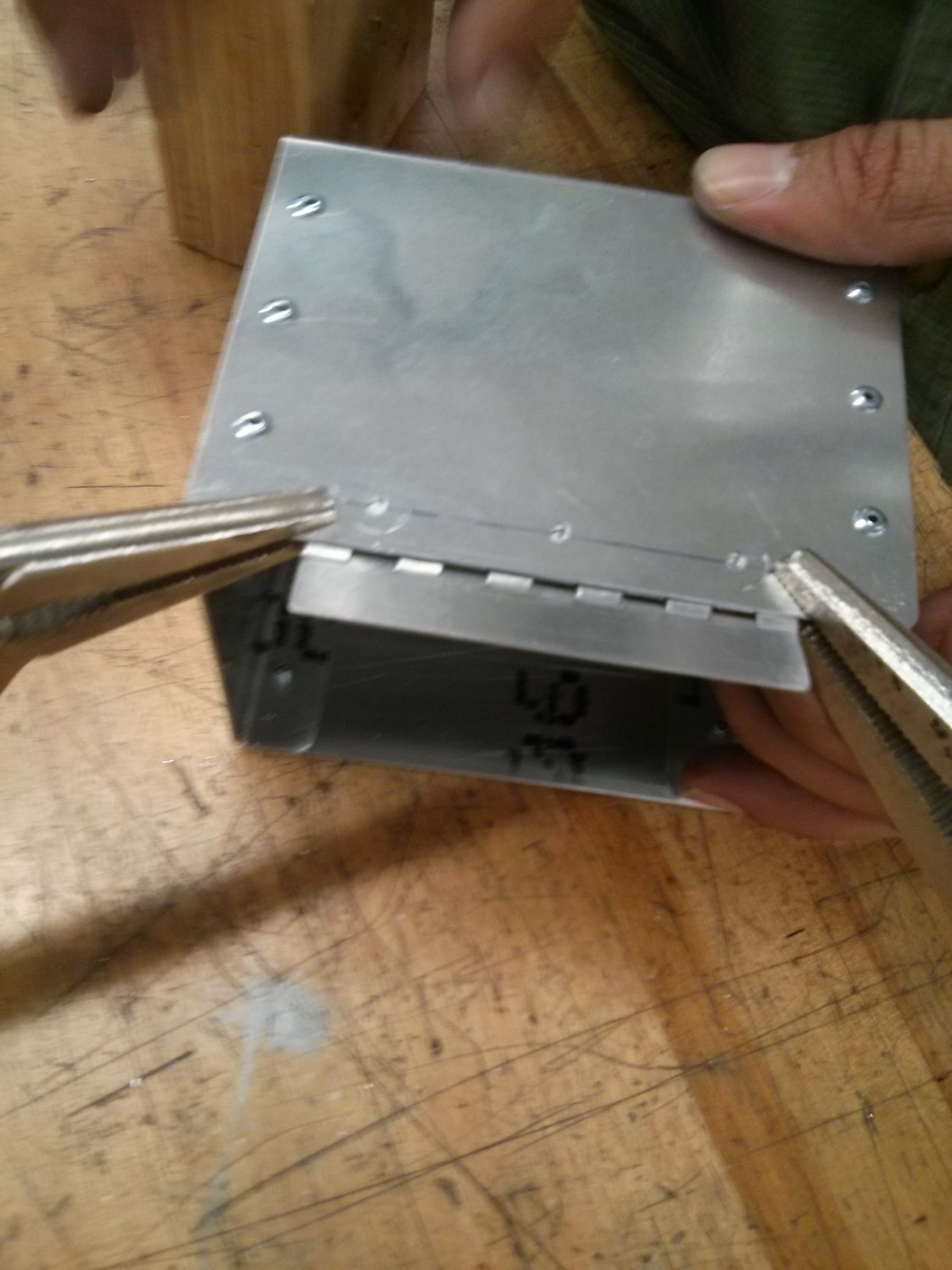 A Riveted Metal Box With Lid : 11 Steps - Instructables