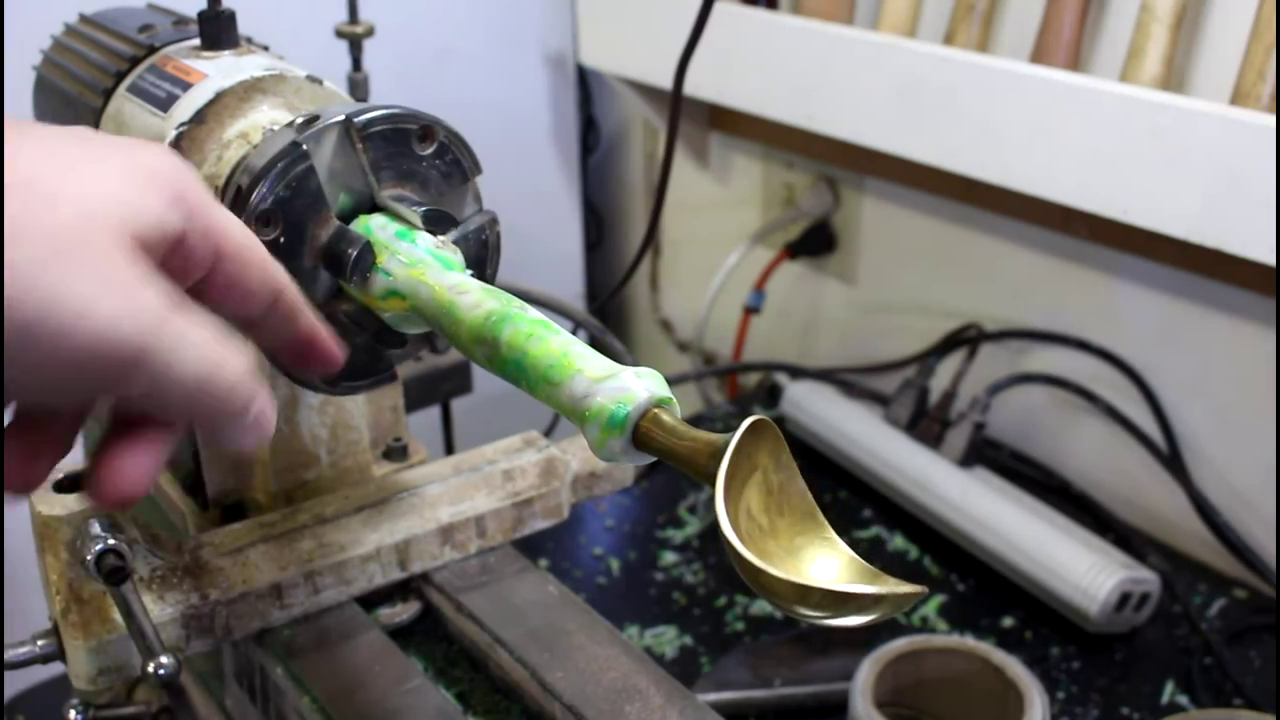 Make a Handle From Used Bottles! : 7 Steps (with Pictures) - Instructables