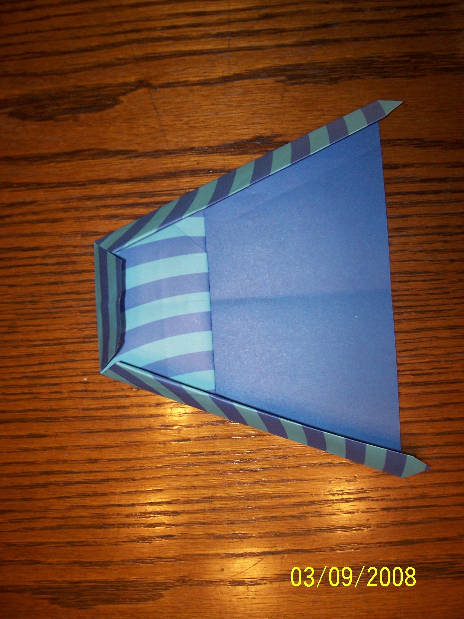 The Worlds Best Paper Airplane. the World Length Record Is 102 Feet ...