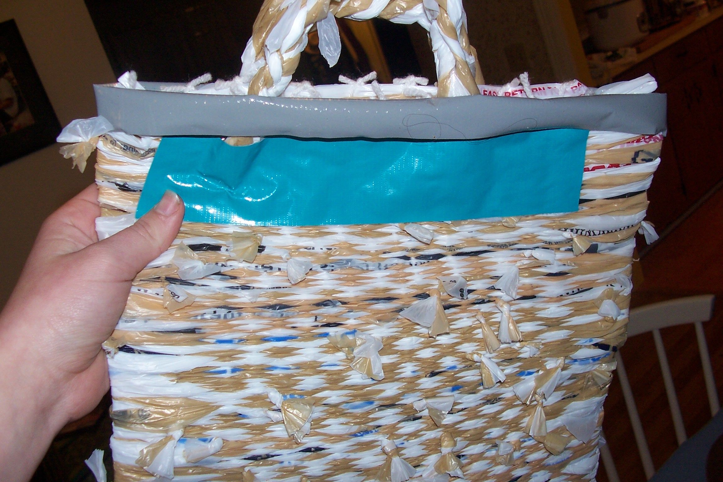 Woven Plastic Bag Bag : 10 Steps (with Pictures) - Instructables