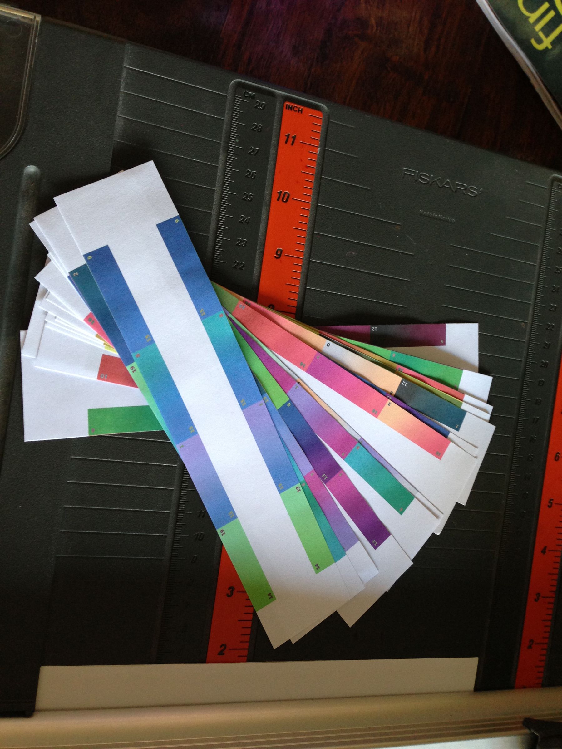 Make the Raibow PHiZZ Origami Buckyball! : 6 Steps - Instructables