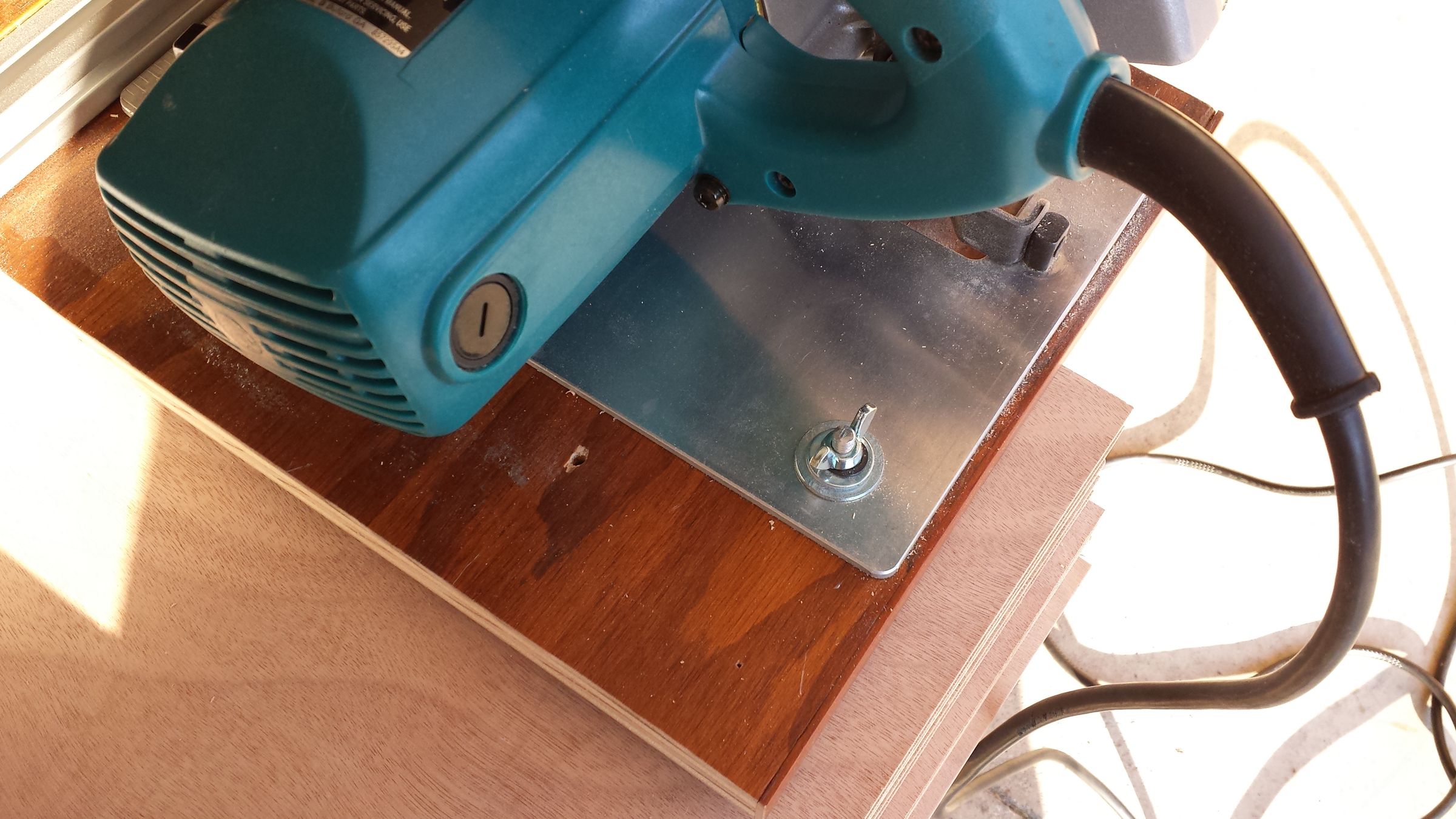 Circular Saw Rip Guide : 3 Steps - Instructables