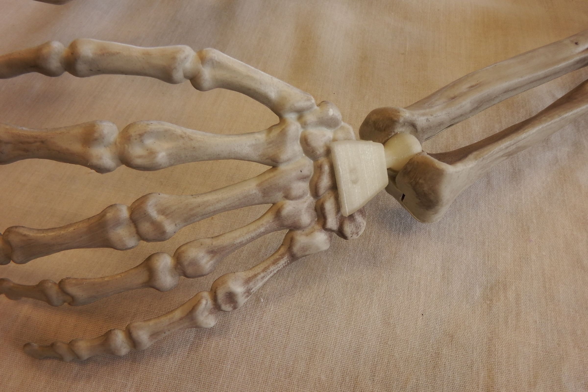 Hack and Repair Plastic Halloween Skeletons : 9 Steps - Instructables