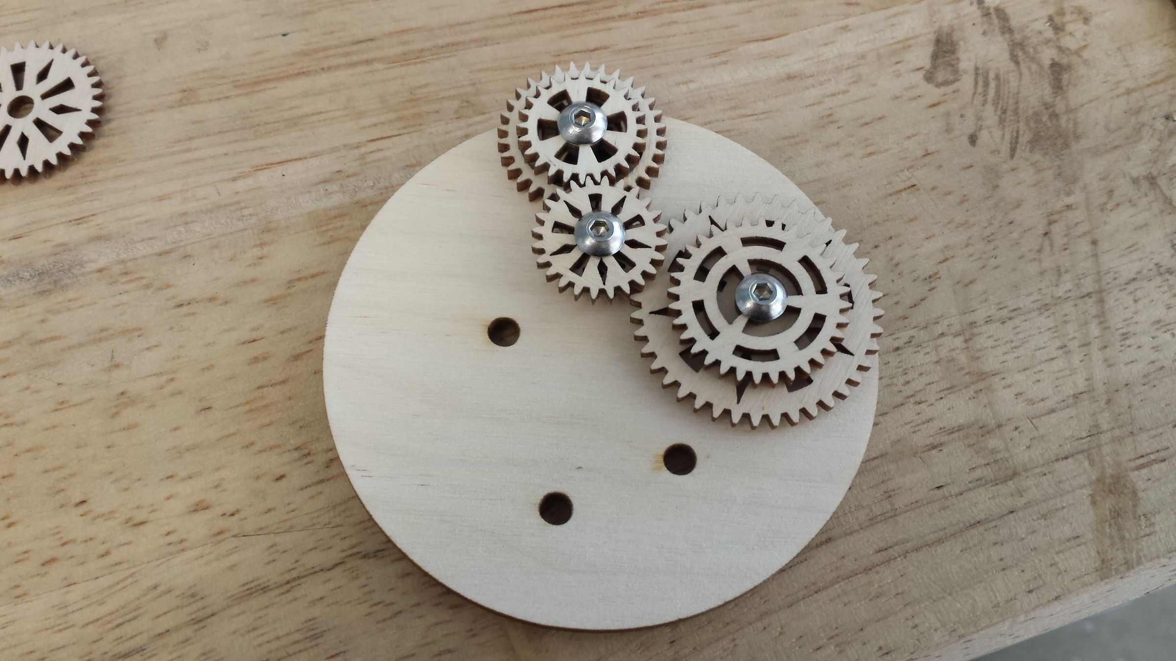 Wooden Gear Trains : 17 Steps (with Pictures) - Instructables