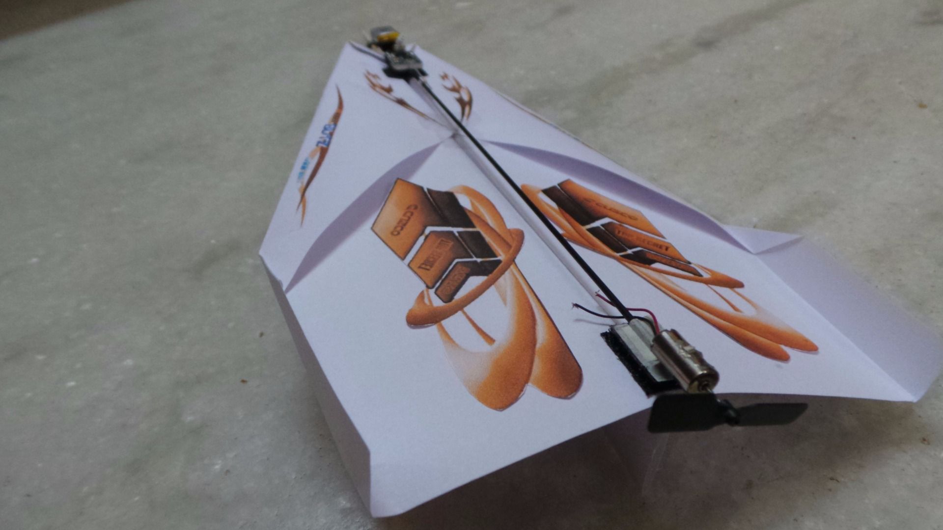 Paper RC Plane : 6 Steps (with Pictures) - Instructables