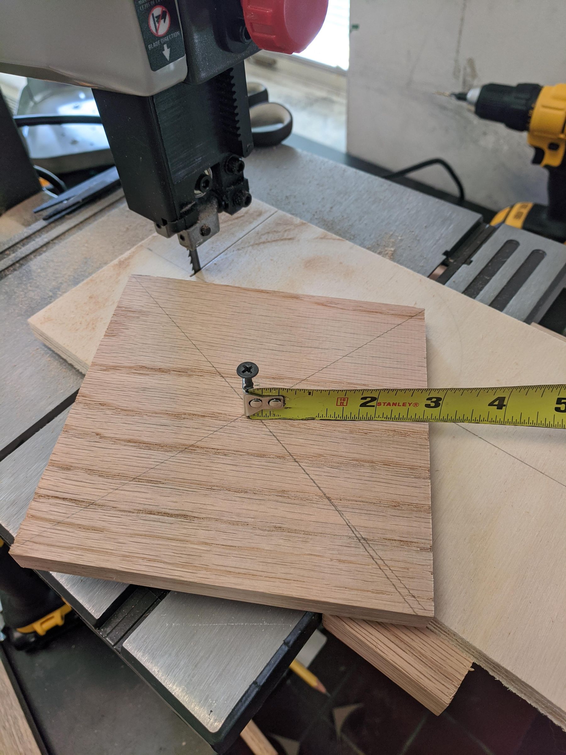 Bandsaw Circle-Cutting Jig (Super Quick and Rough) : 6 Steps (with ...
