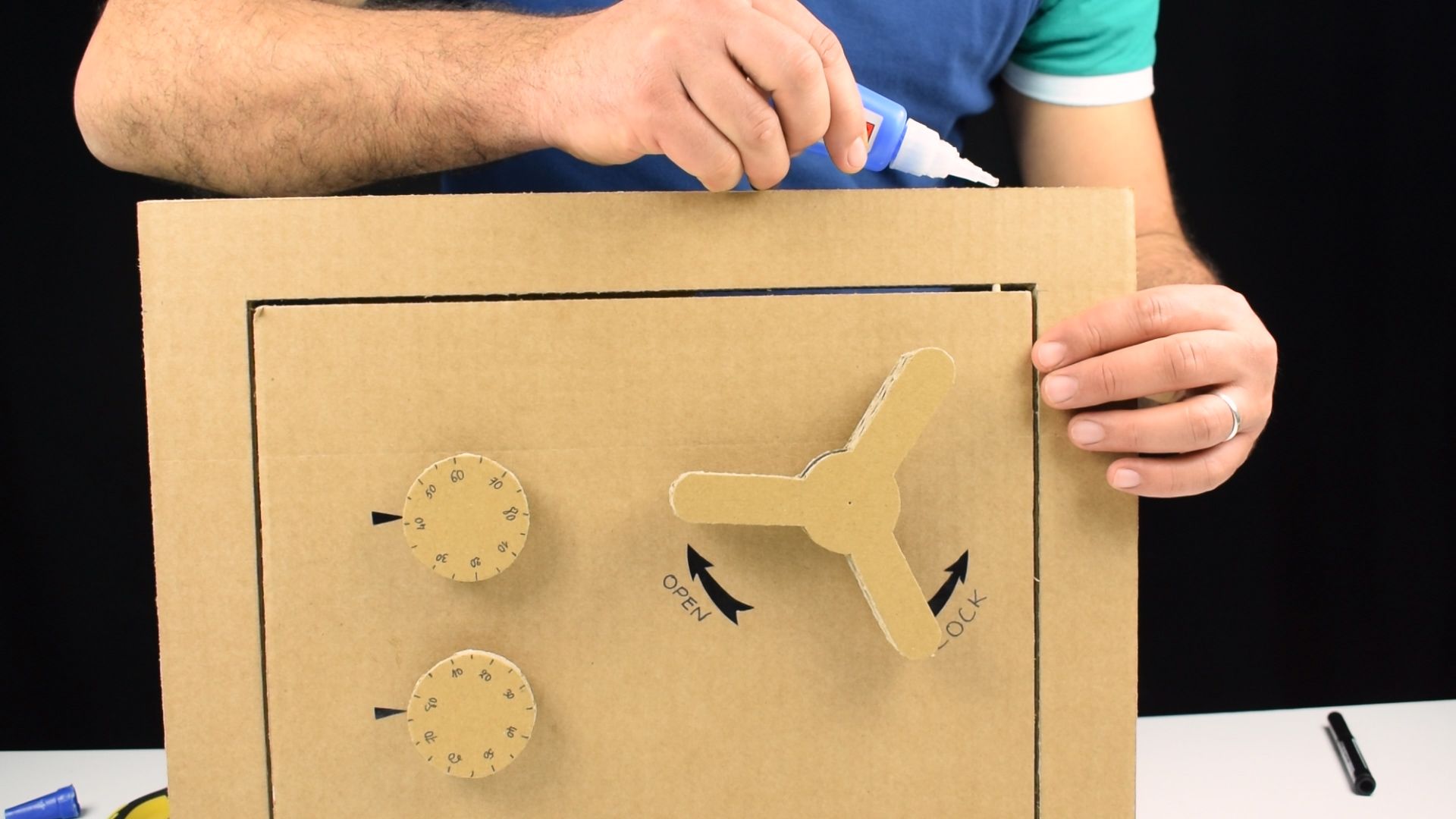 Safe Box With Combination Lock From Cardboard : 11 Steps (with Pictures ...
