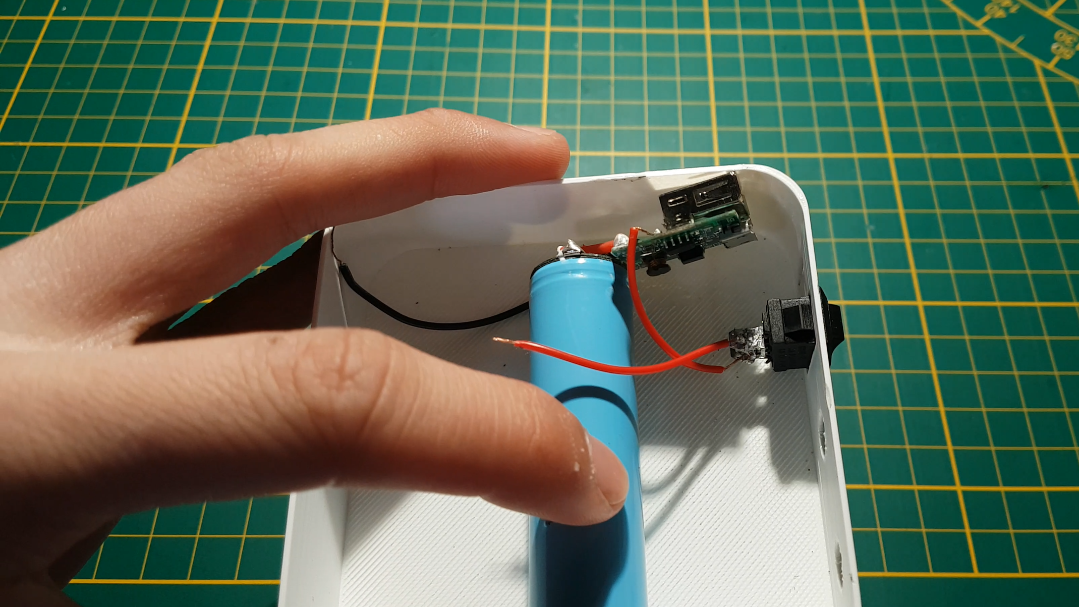 DIY Mini LED Ring Light! : 7 Steps (with Pictures) - Instructables