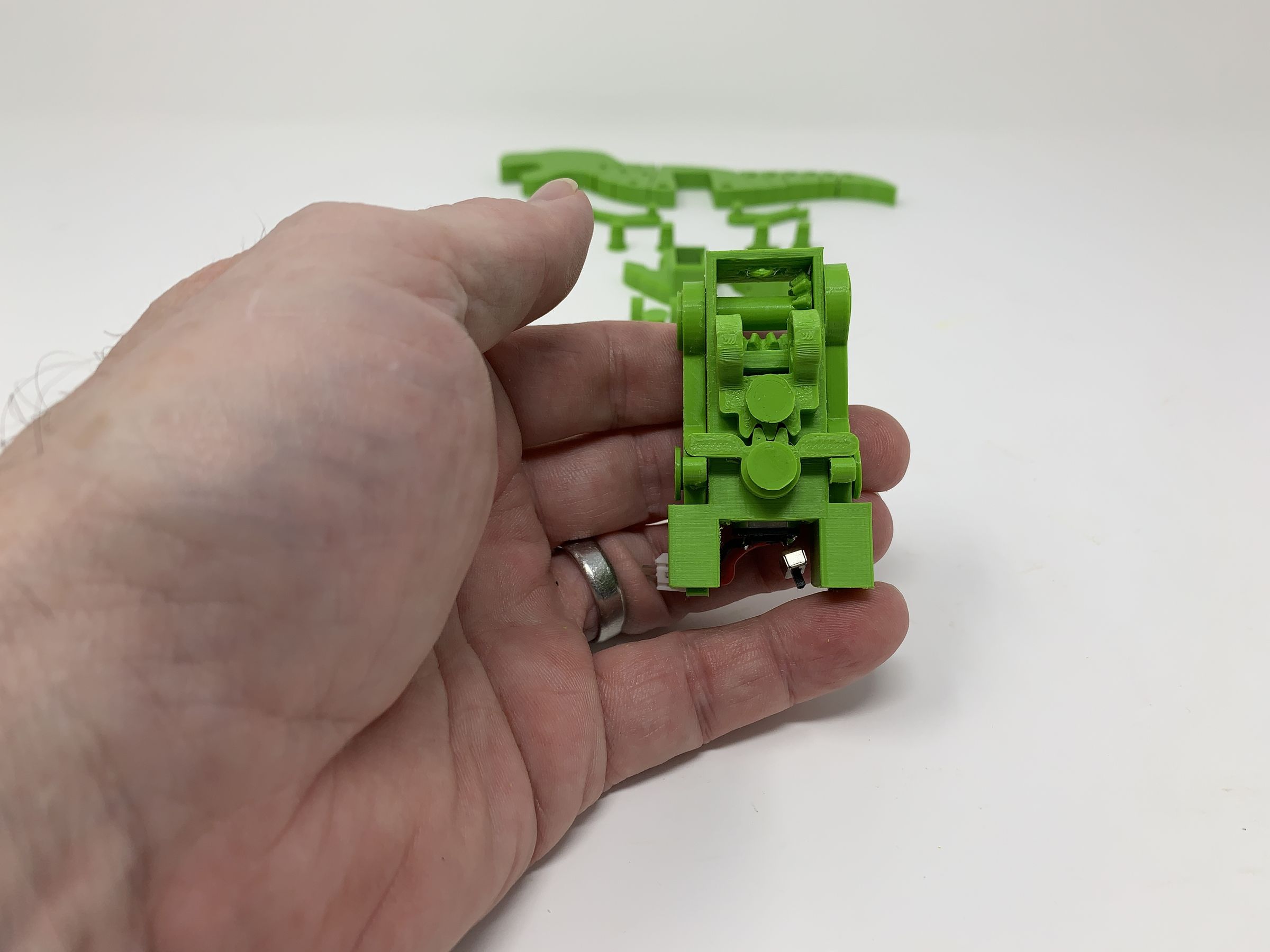 Motorized, Articulated T Rex(ish) Pin Walker : 7 Steps (with Pictures) - Instructables