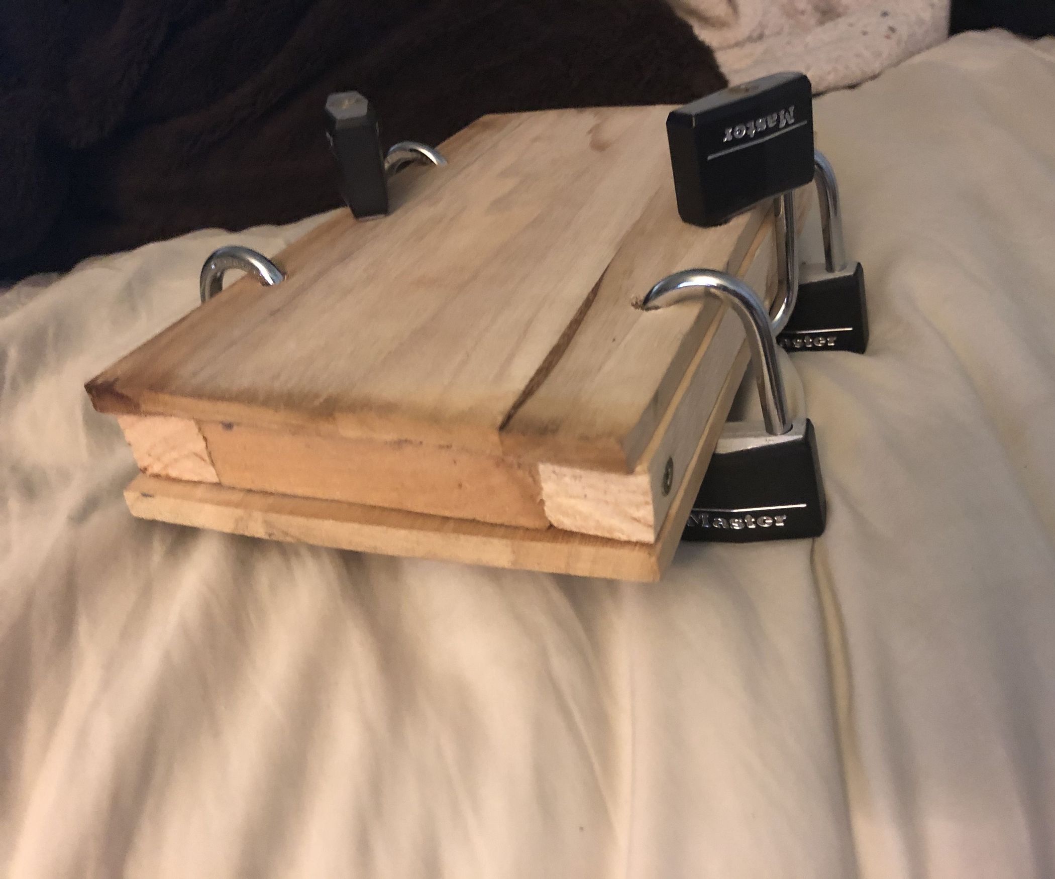 Phone Safe : 3 Steps - Instructables