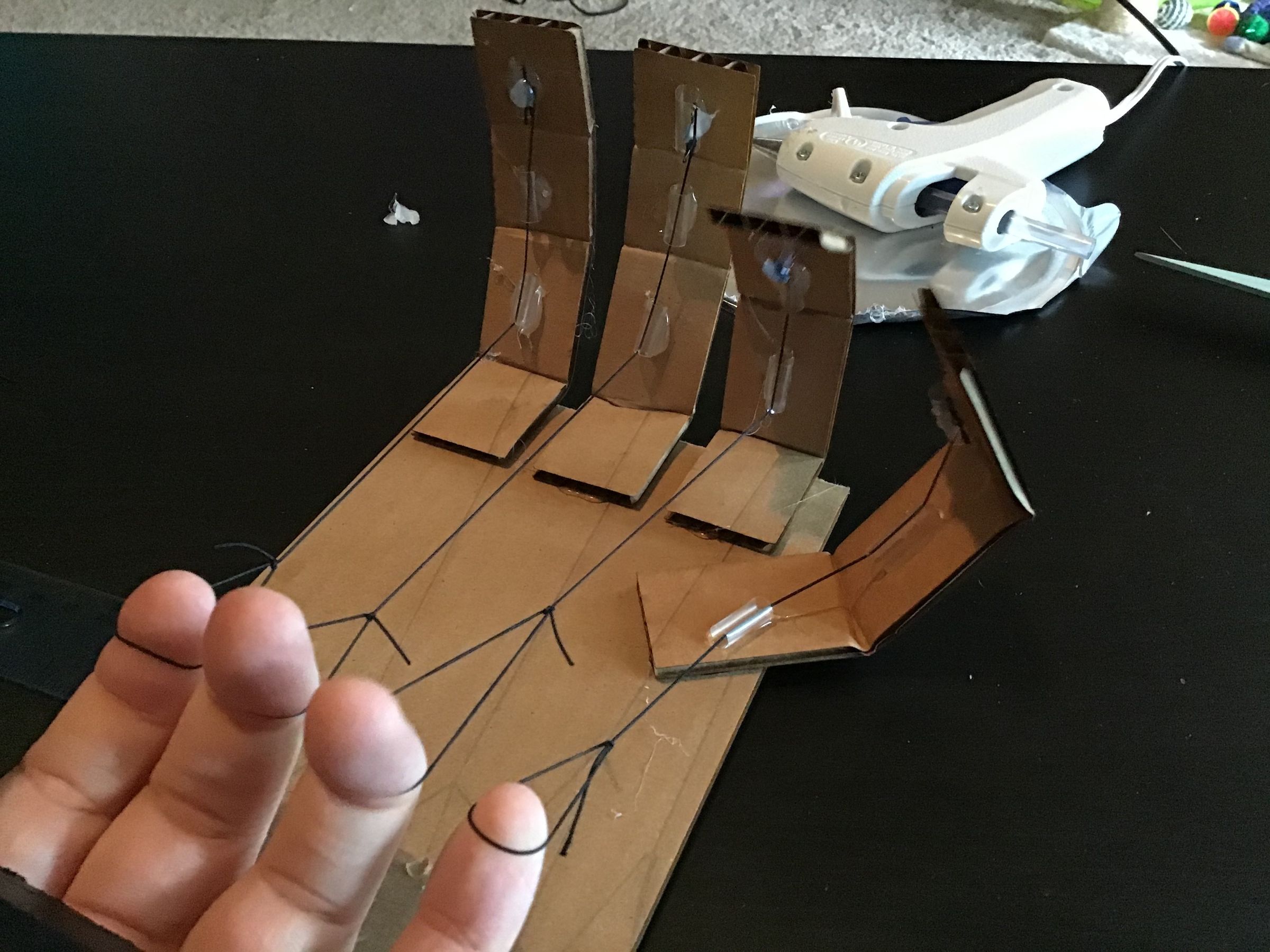 Mechanical Cardboard Hand : 6 Steps (with Pictures) - Instructables