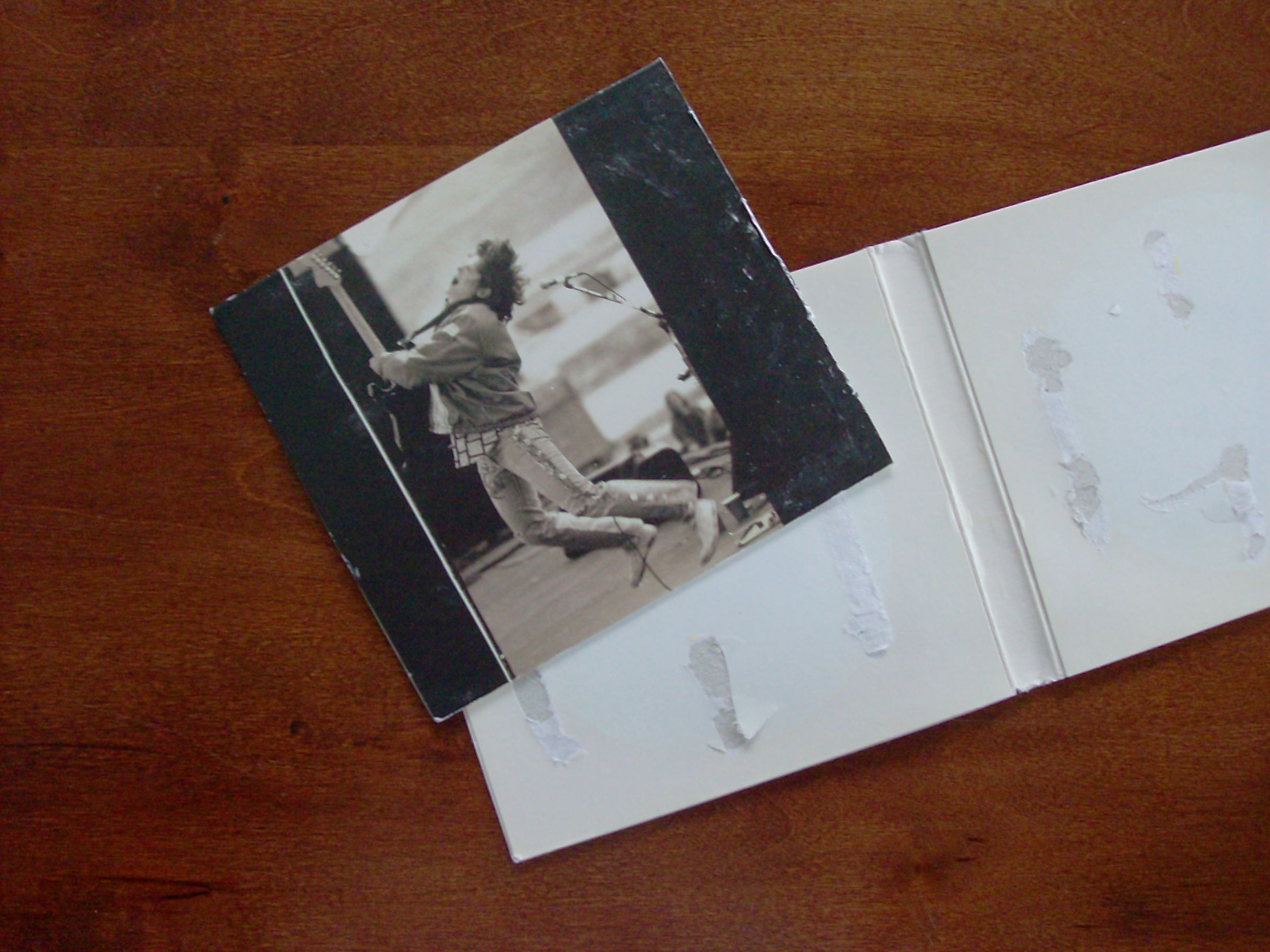Upcycle Your Old CD Covers : 6 Steps - Instructables
