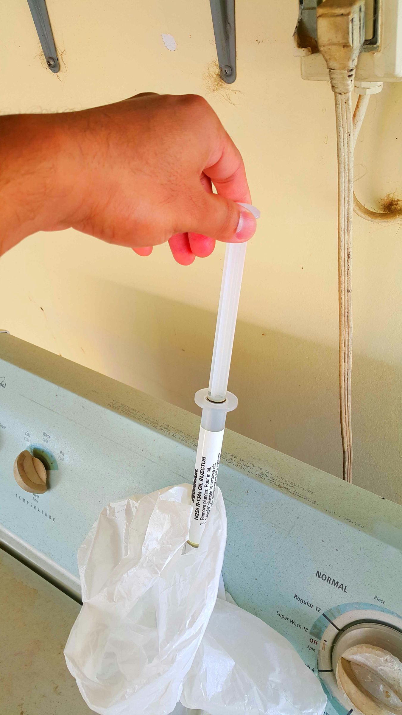 Injecting Pag Oil Into a Car's Air Conditioning System. : 4 Steps ...