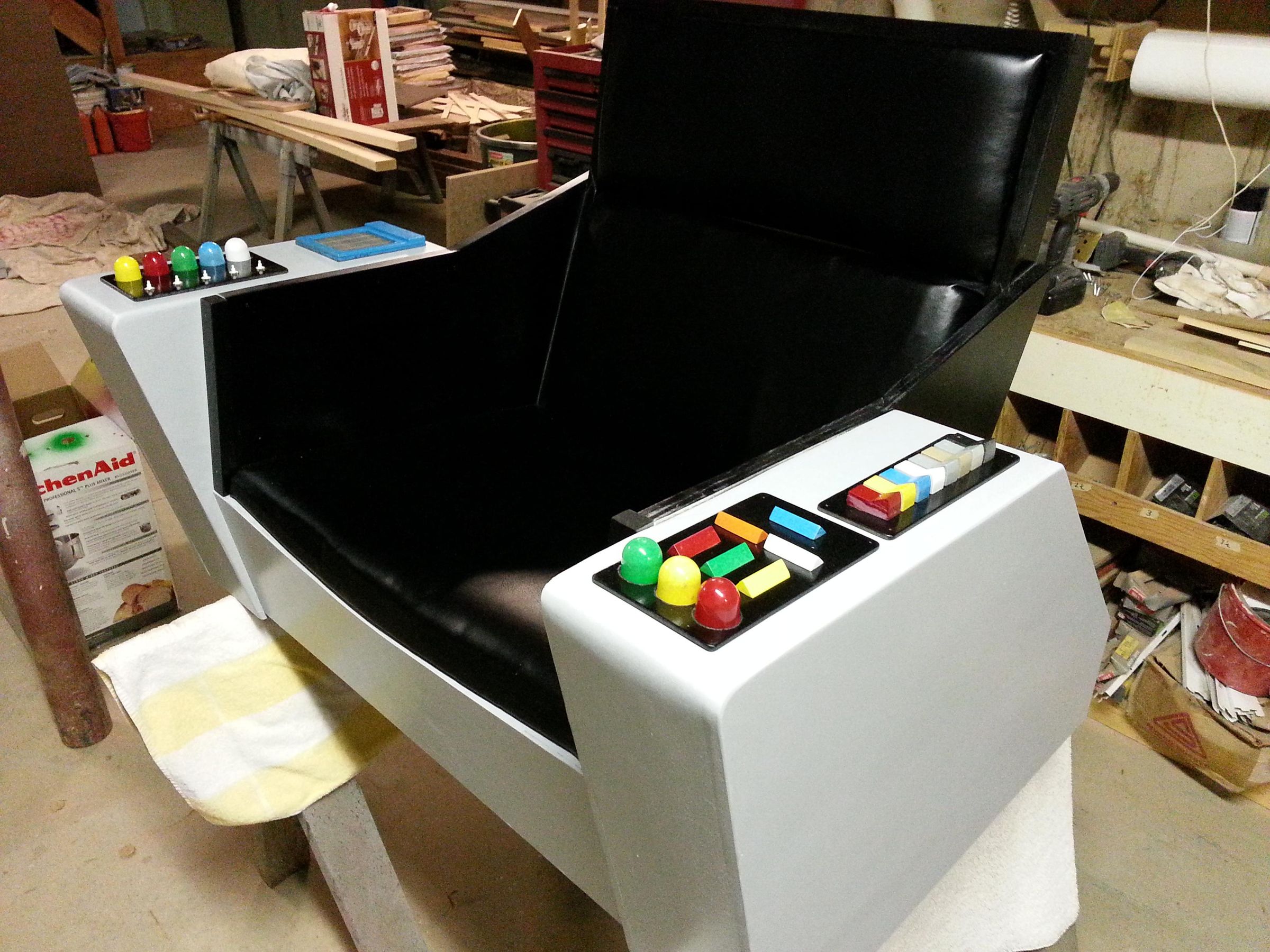 Captain Kirks Star Trek Chair With Sound : 7 Steps (with Pictures ...