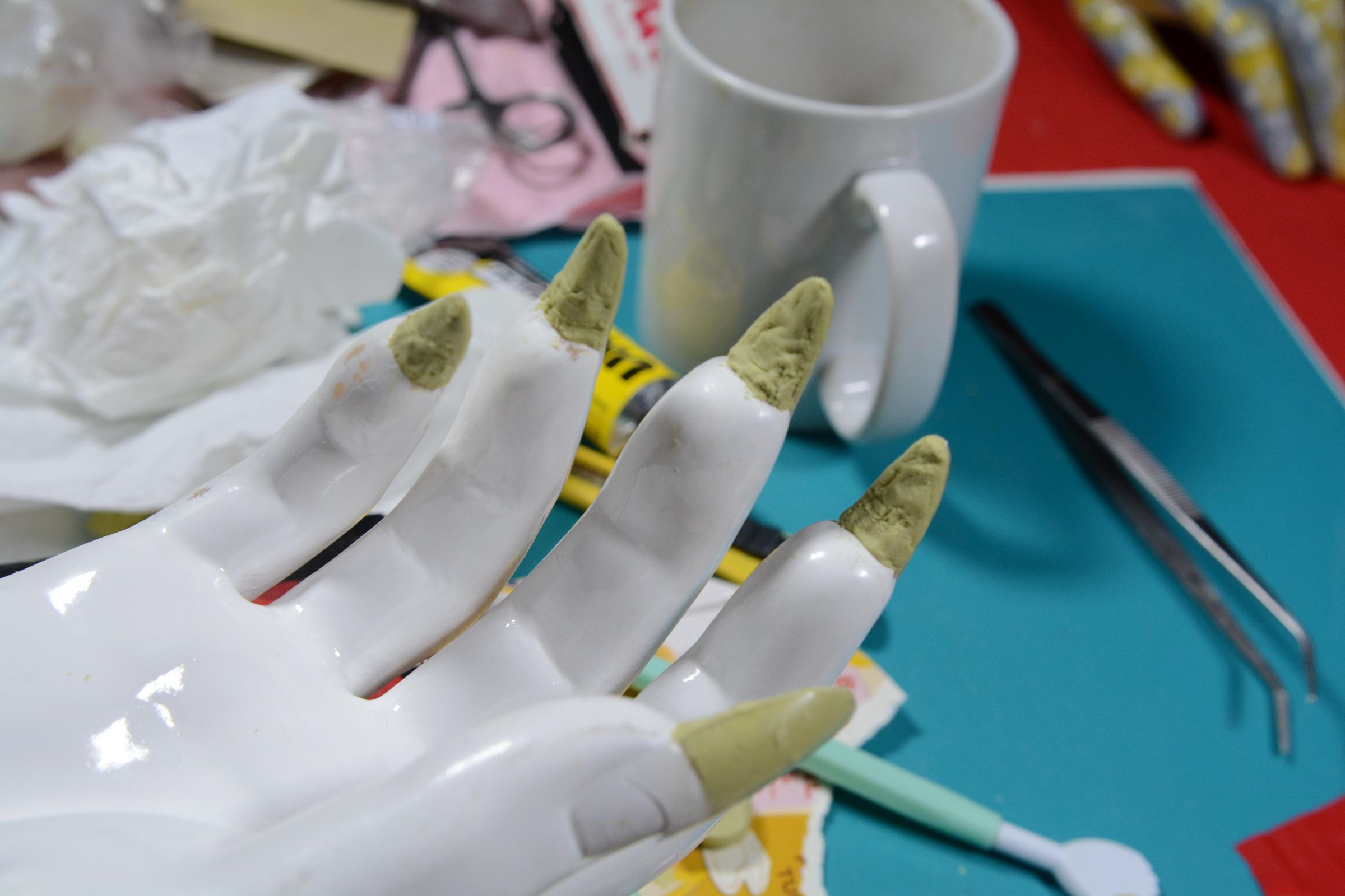 Wall Mounted Monster Hand With Talons : 13 Steps (with Pictures ...