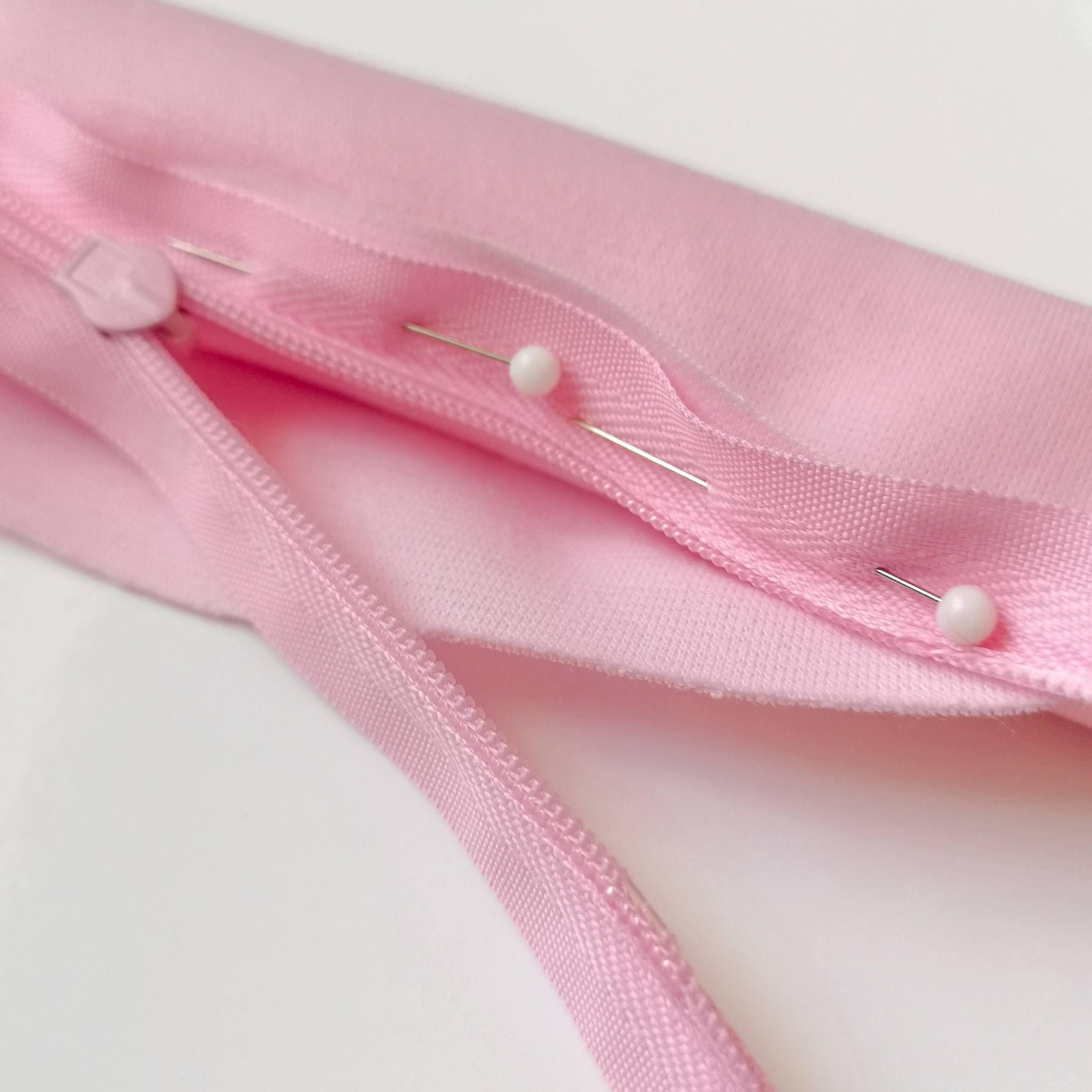 Zipper Scrunchie : 5 Steps (with Pictures) - Instructables