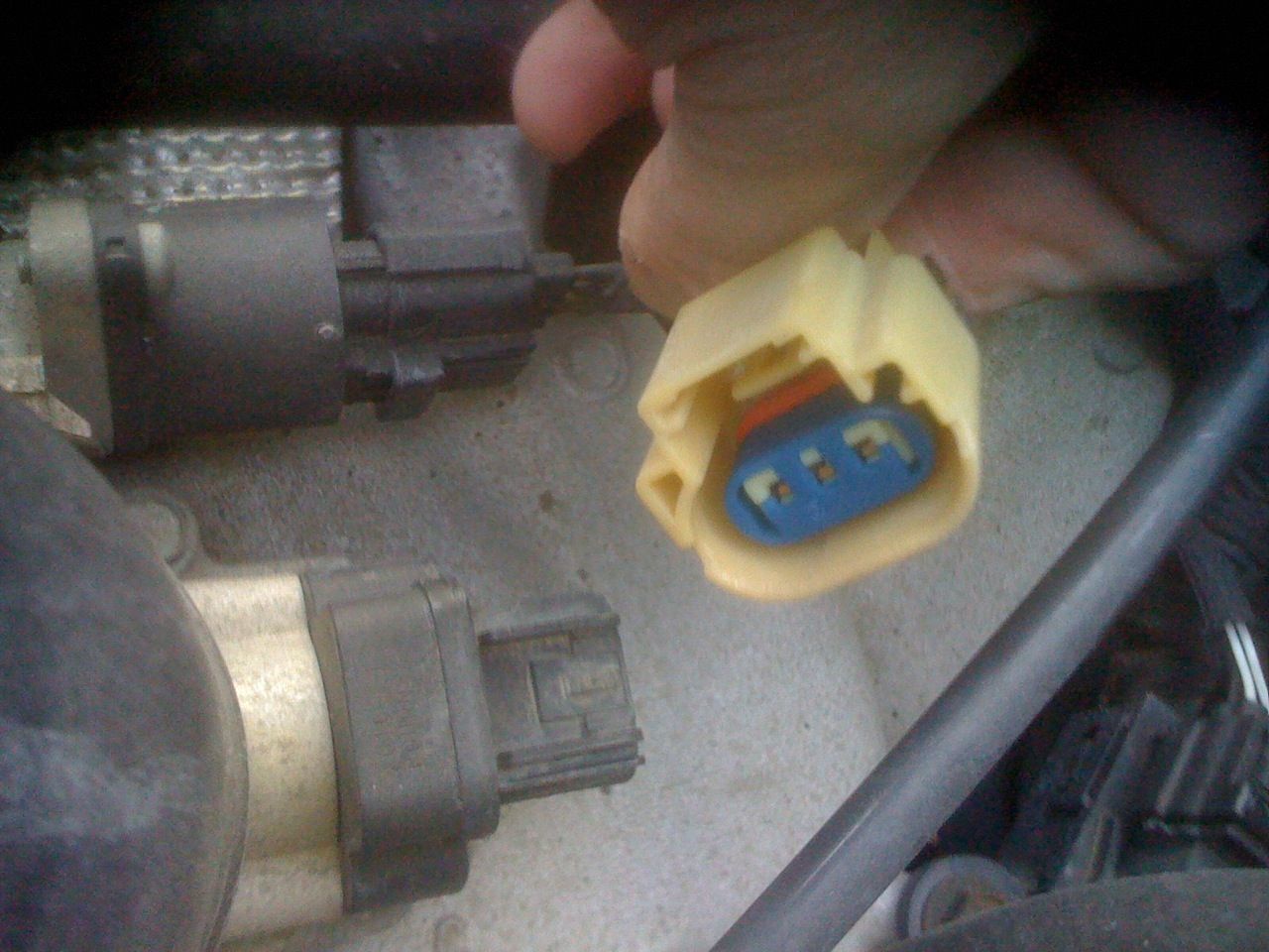 Replacing a Throttle Position Sensor on a Jeep Wrangler : 6 Steps ...