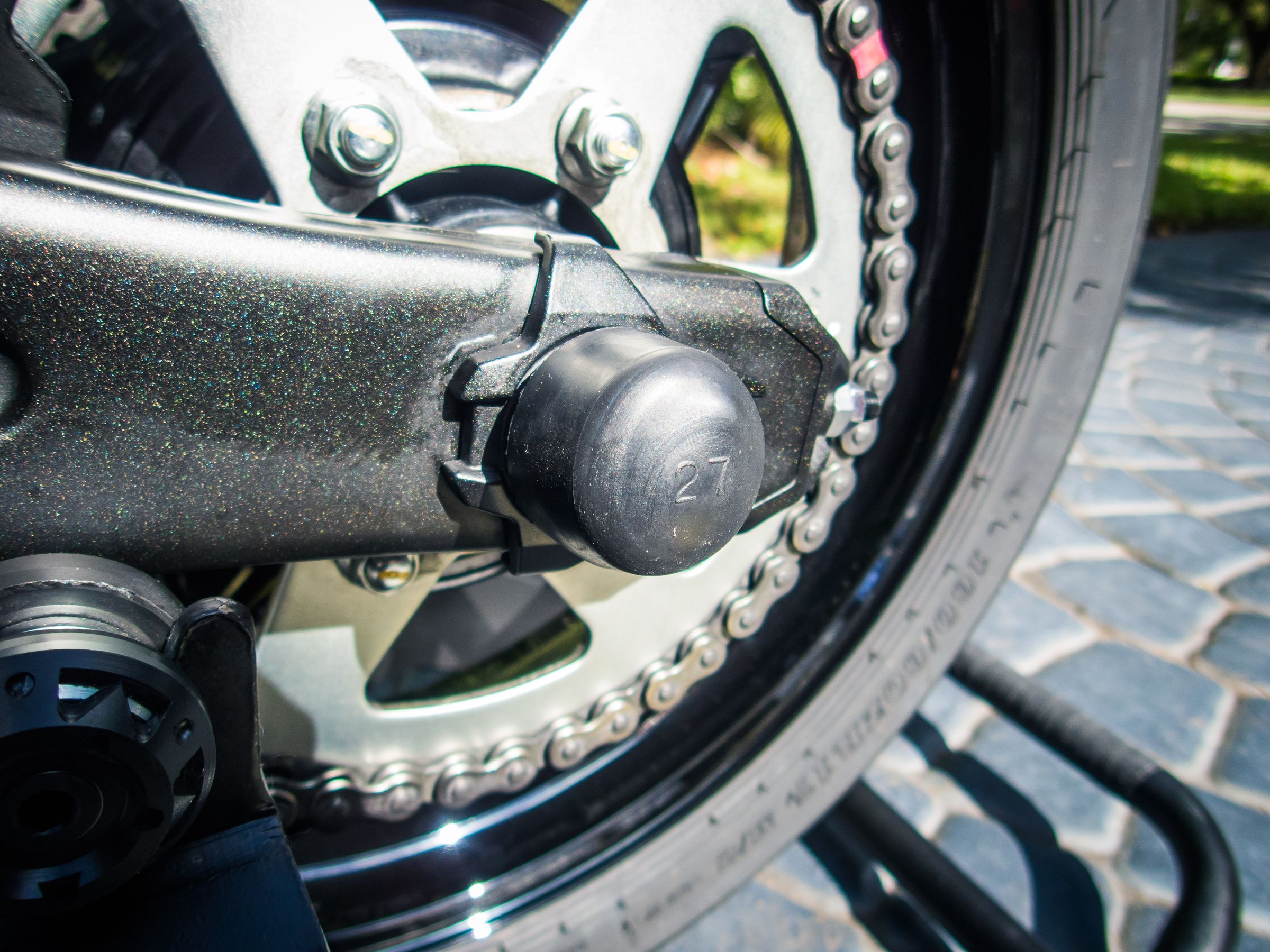 DIY - Motorcycle Chain Tension Adjustment & Rear Wheel Alignment : 13 ...