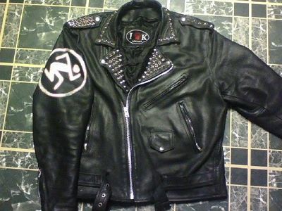 How to Add Studs to Clothing : 5 Steps - Instructables