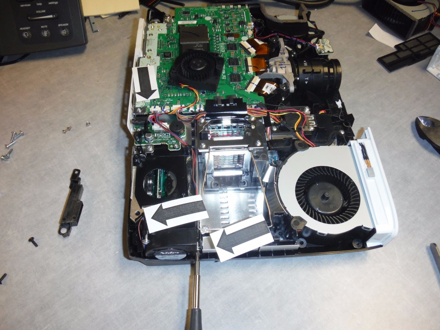 Epson 1770W LCD Projector Overheating? Repair It! : 8 Steps (with ...