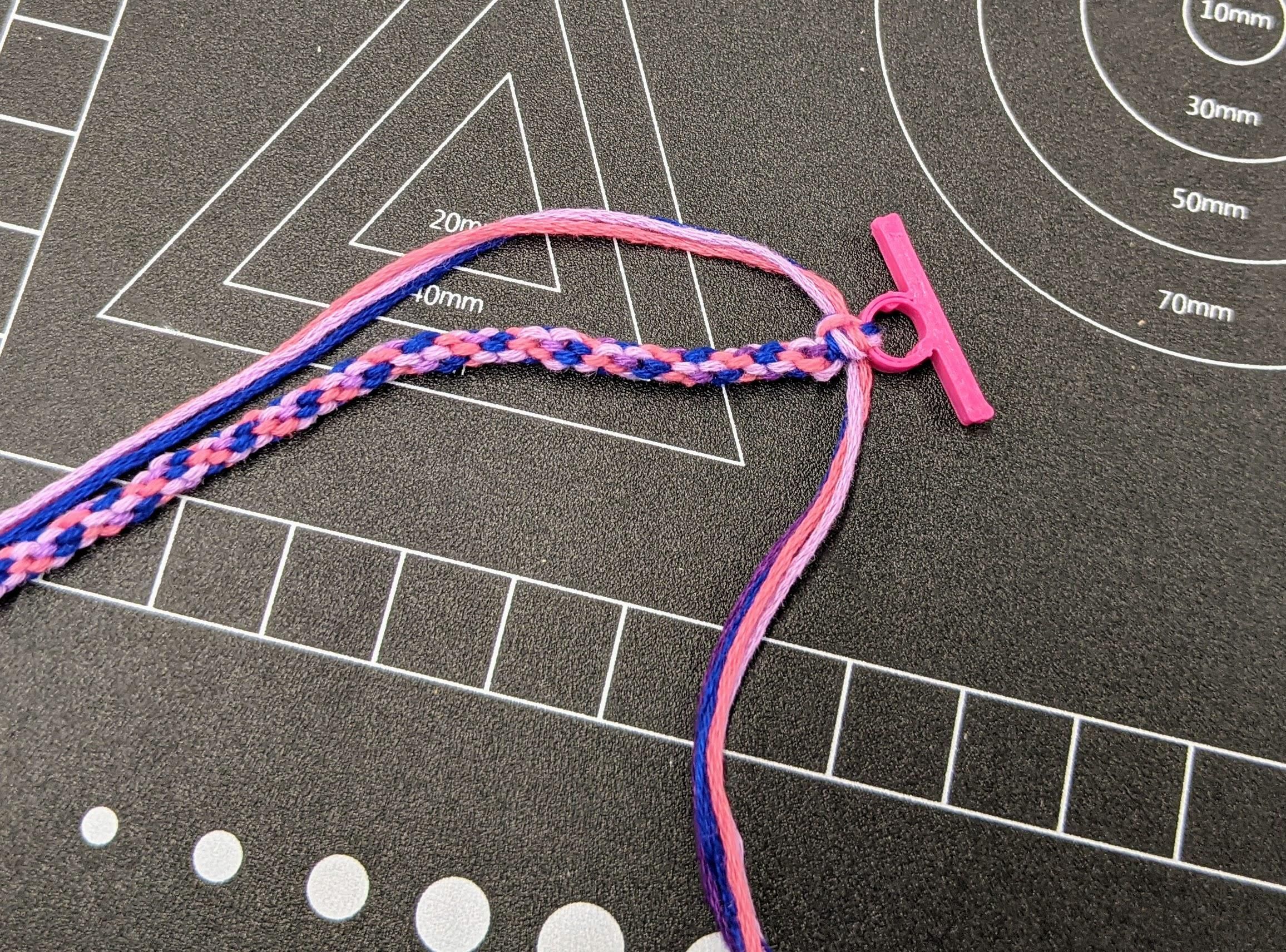 Cardboard Loom Friendship Bracelet : 7 Steps (with Pictures ...