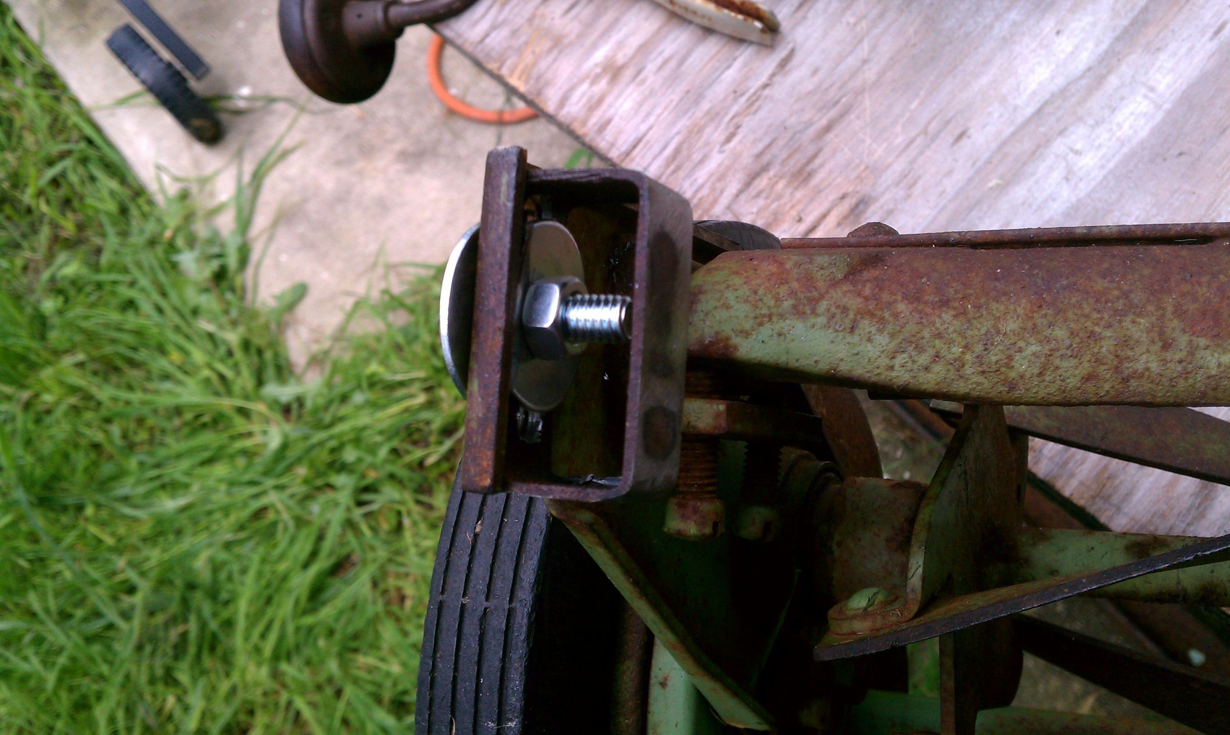 Fixing My Old Reel Mower : 8 Steps (with Pictures) - Instructables