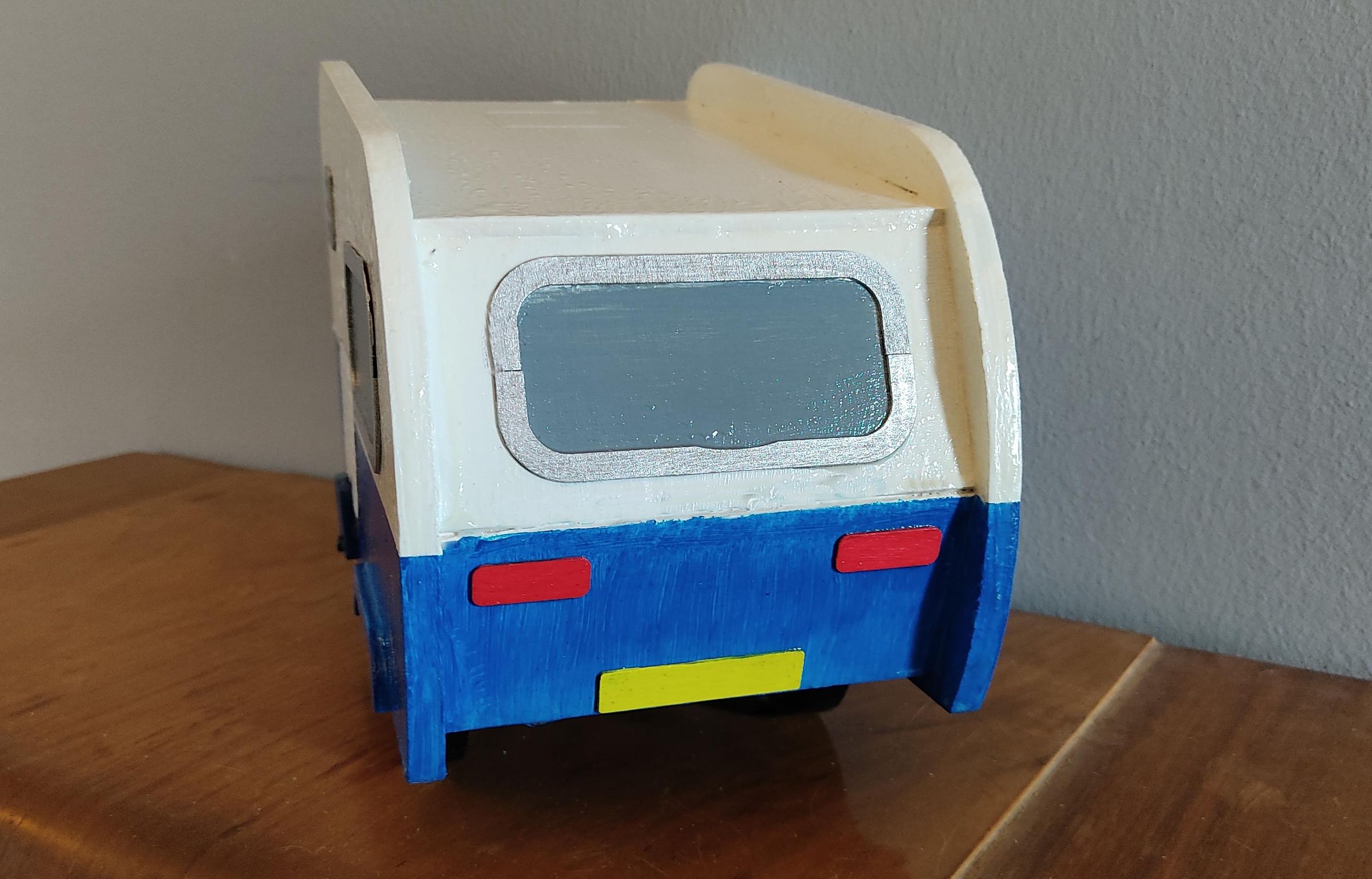 Caravan Bird House : 8 Steps (with Pictures) - Instructables