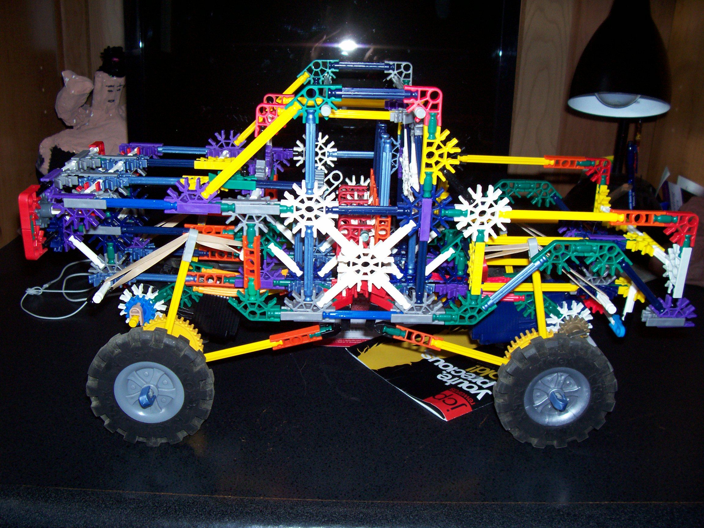 knex crawler crane DIY Project to Discover - FindingDIY