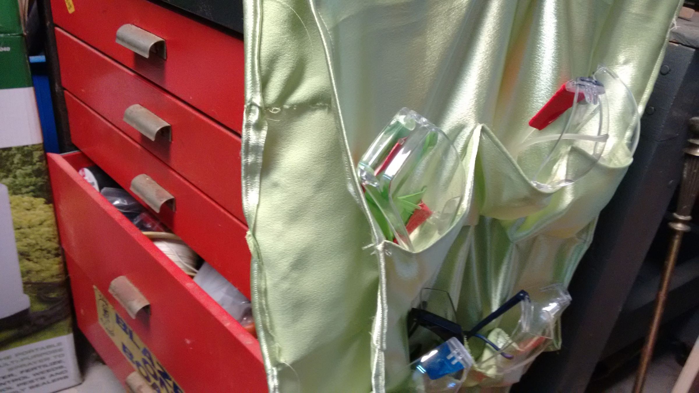 Soft Pockets Safety Glasses Storage : 7 Steps (with Pictures ...