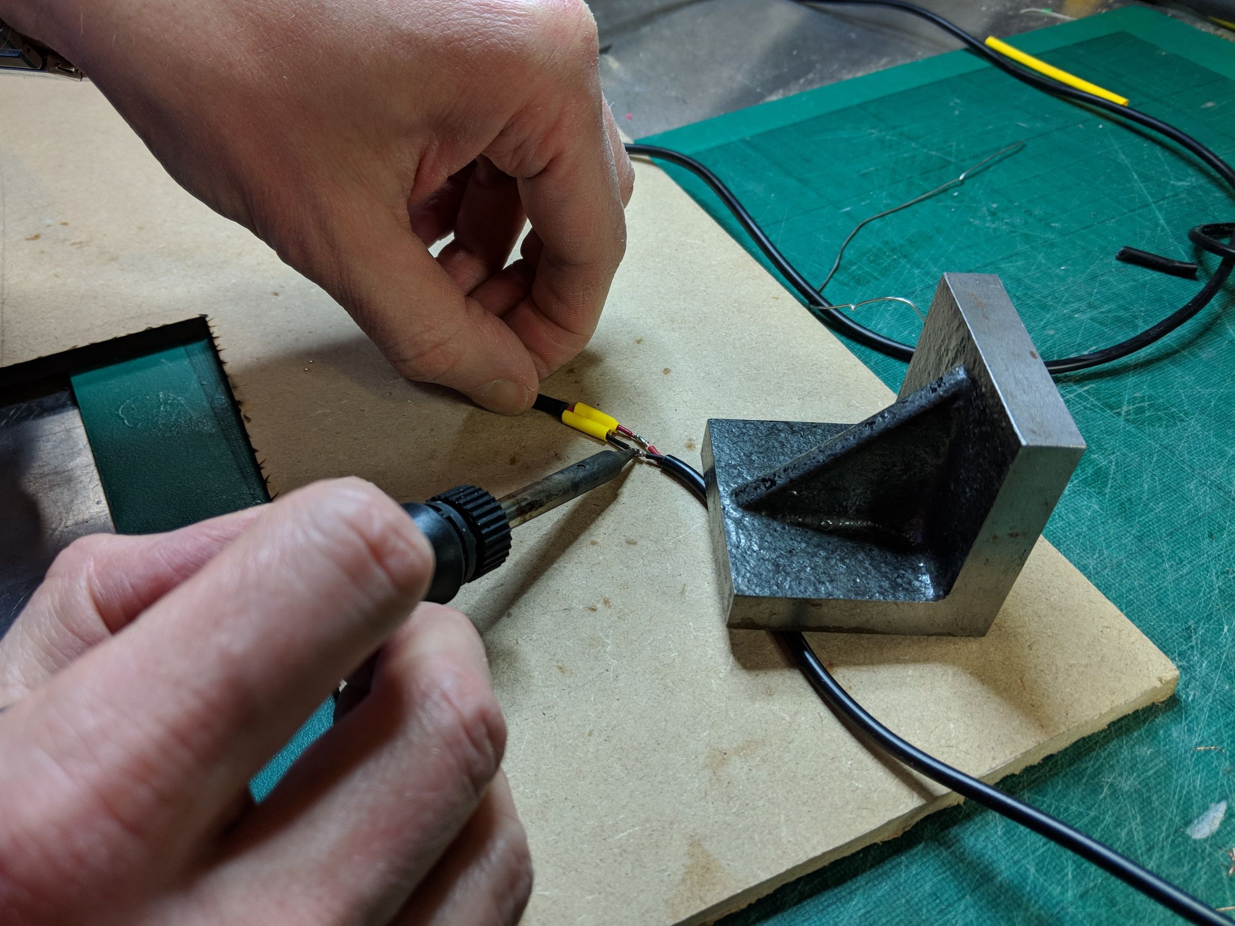 Smartphone Powered Laptop : 11 Steps (with Pictures) - Instructables