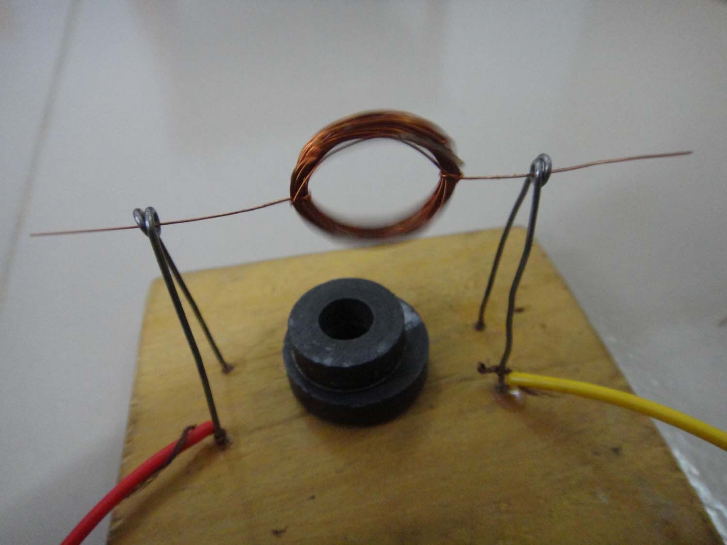 Make a Motor Very Easily : 11 Steps (with Pictures) - Instructables