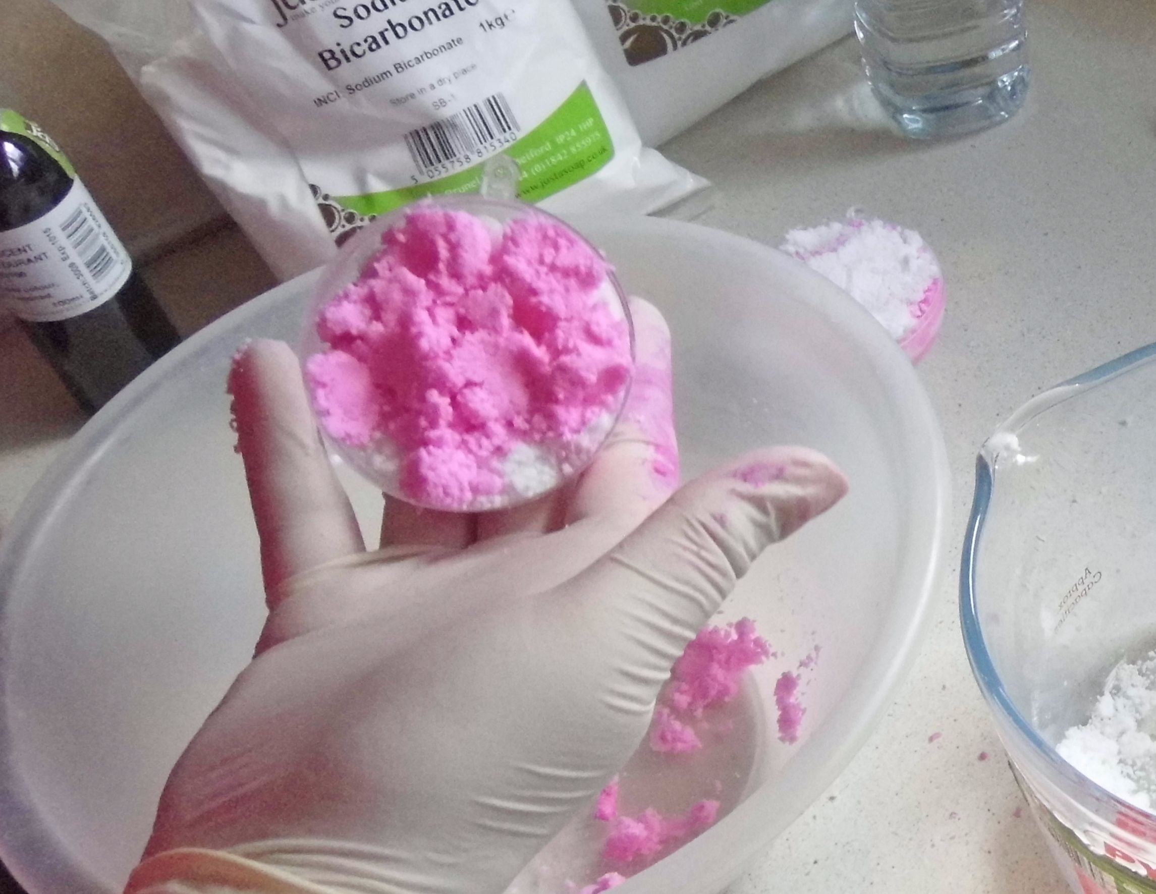 How To: Make a Bath Bomb : 10 Steps (with Pictures) - Instructables