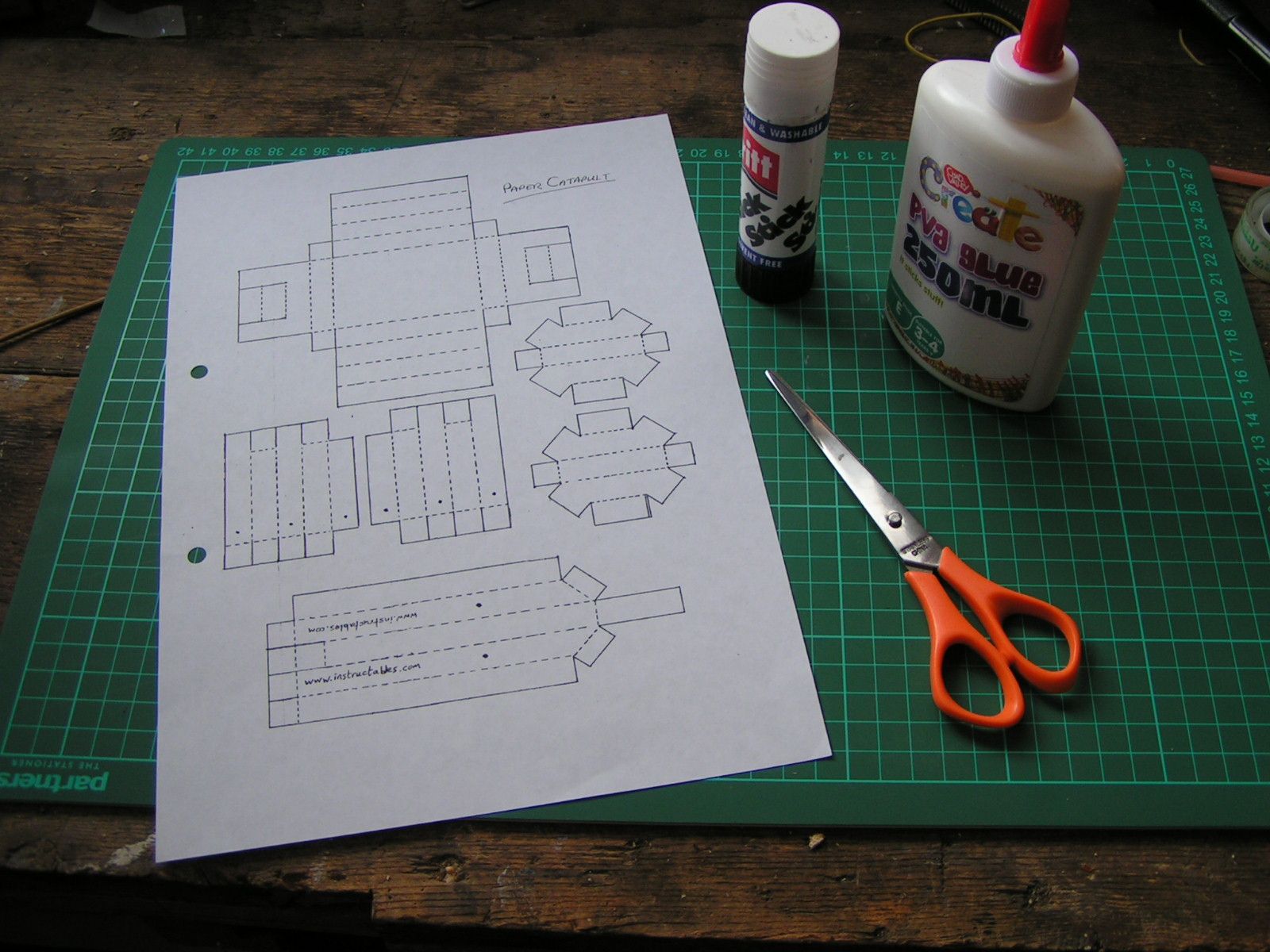 Launch It: the Paper Catapult. : 6 Steps (with Pictures) - Instructables