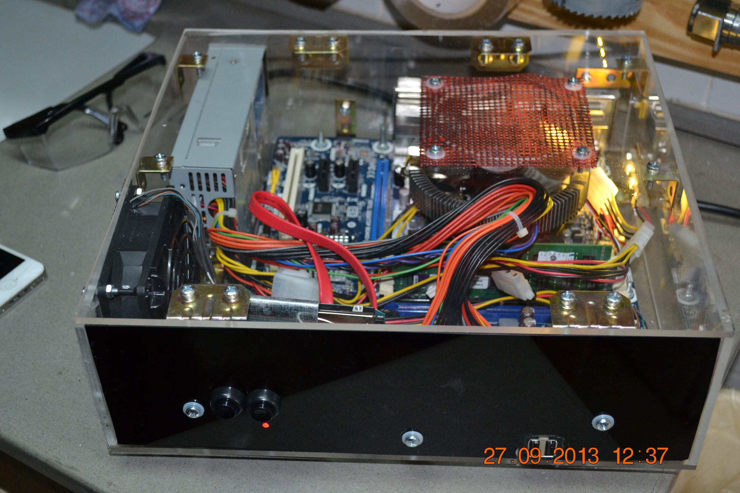 Plexiglas Computer : 25 Steps - Instructables