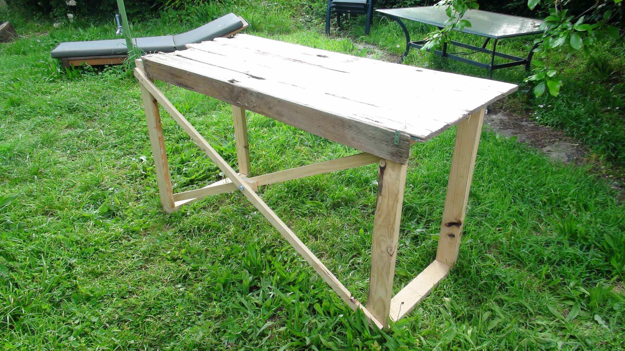 Reclaimed Garage Door Bench Table : 8 Steps (with Pictures) - Instructables