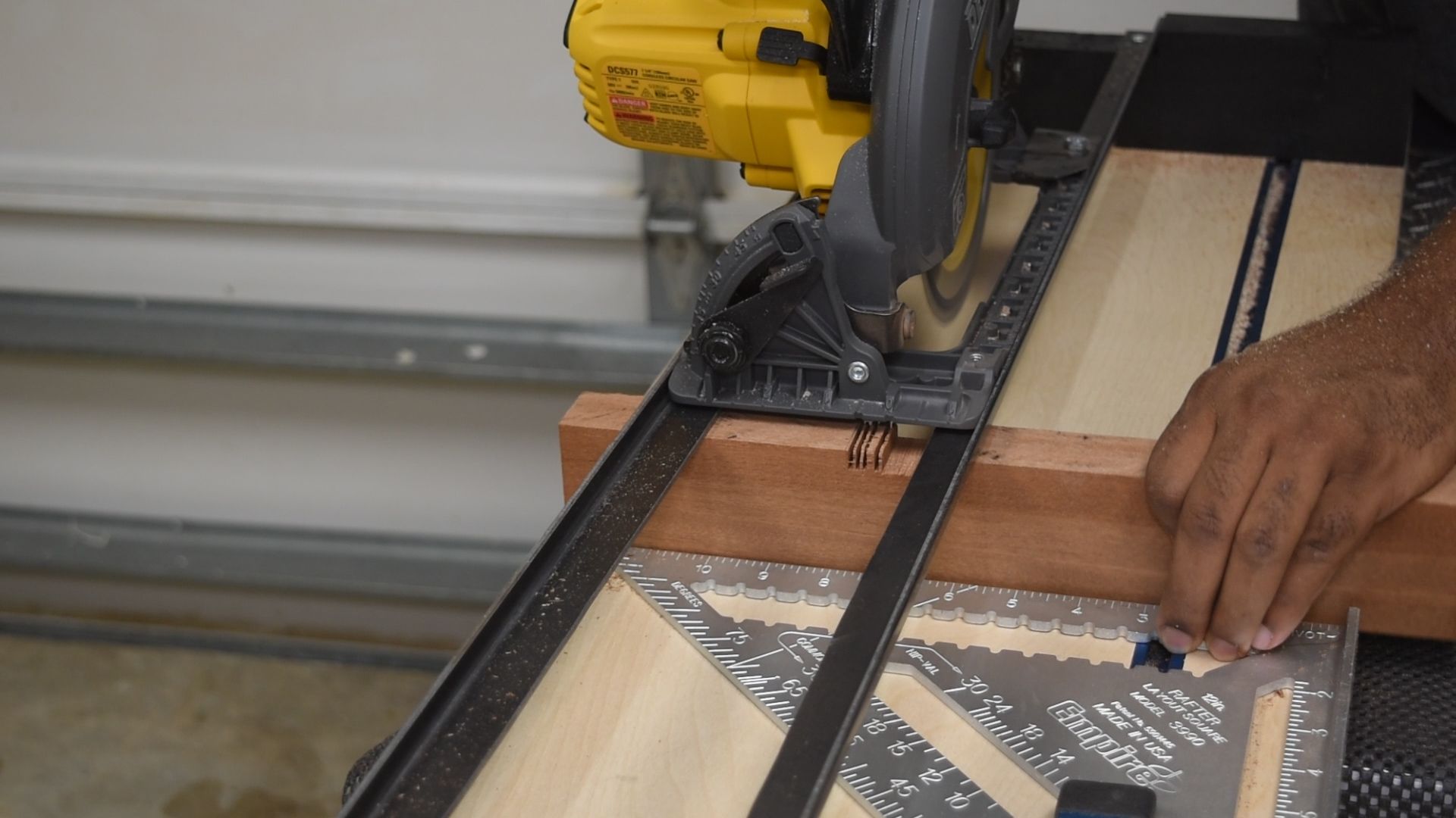 How to Make a Circular Saw Crosscut Jig and Router Guide 2 in 1 : 9 ...