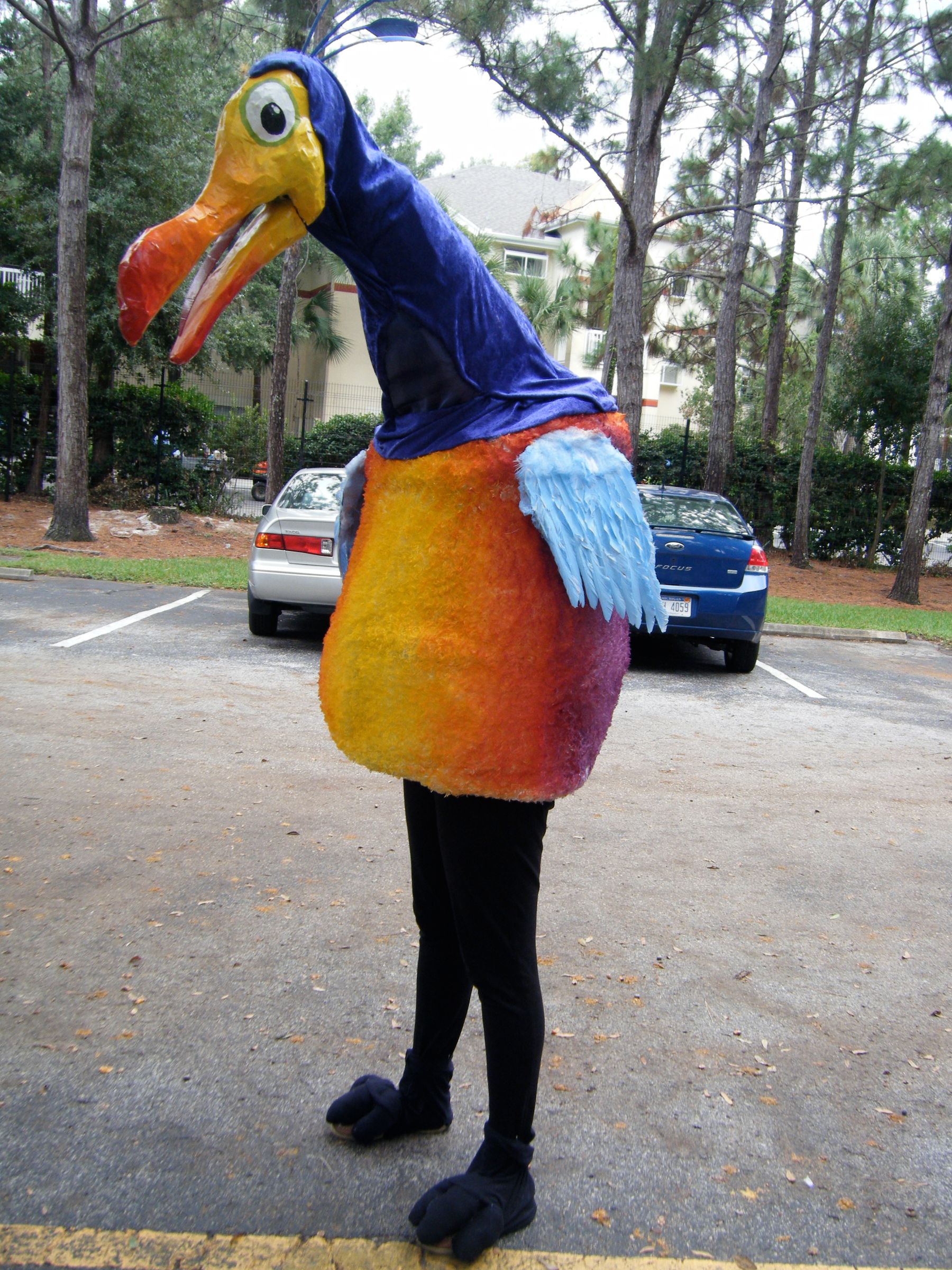 How to Create a Kevin Costume (The Bird From UP) : 8 Steps (with ...