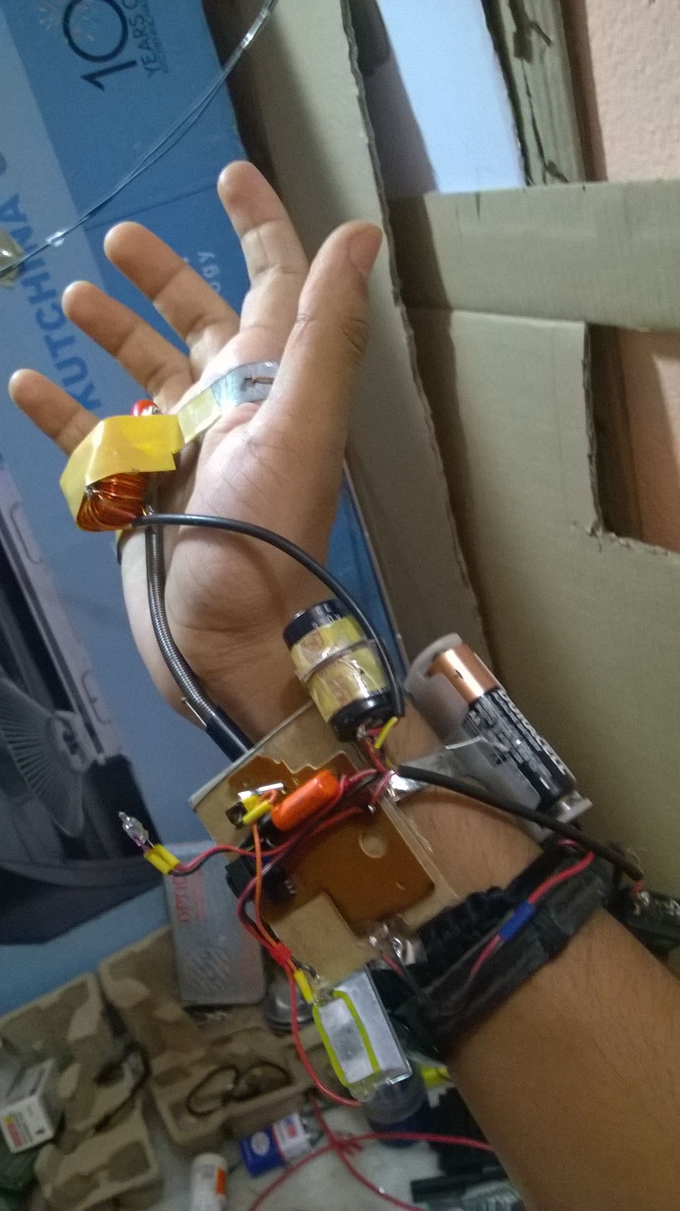 Handheld EMP Device : 8 Steps - Instructables