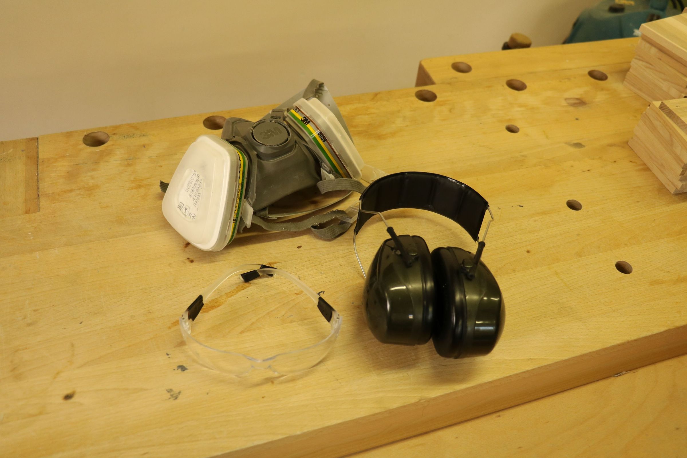 Easy Modular Magnetic Desk Lamp : 18 Steps (with Pictures) - Instructables