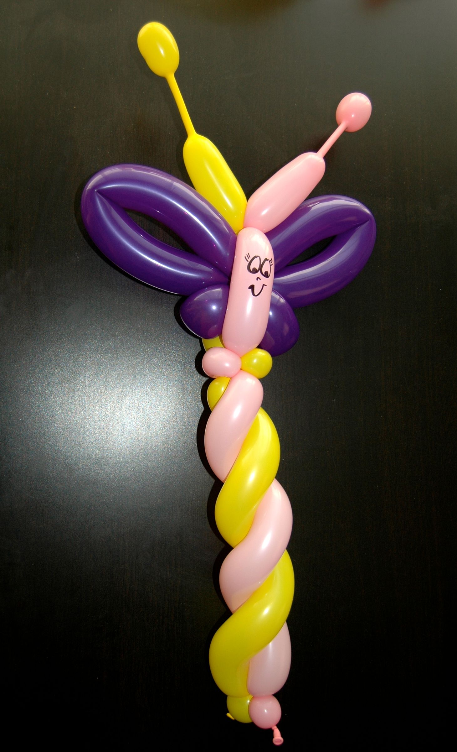 How to Balloon Twist : 19 Steps (with Pictures) - Instructables