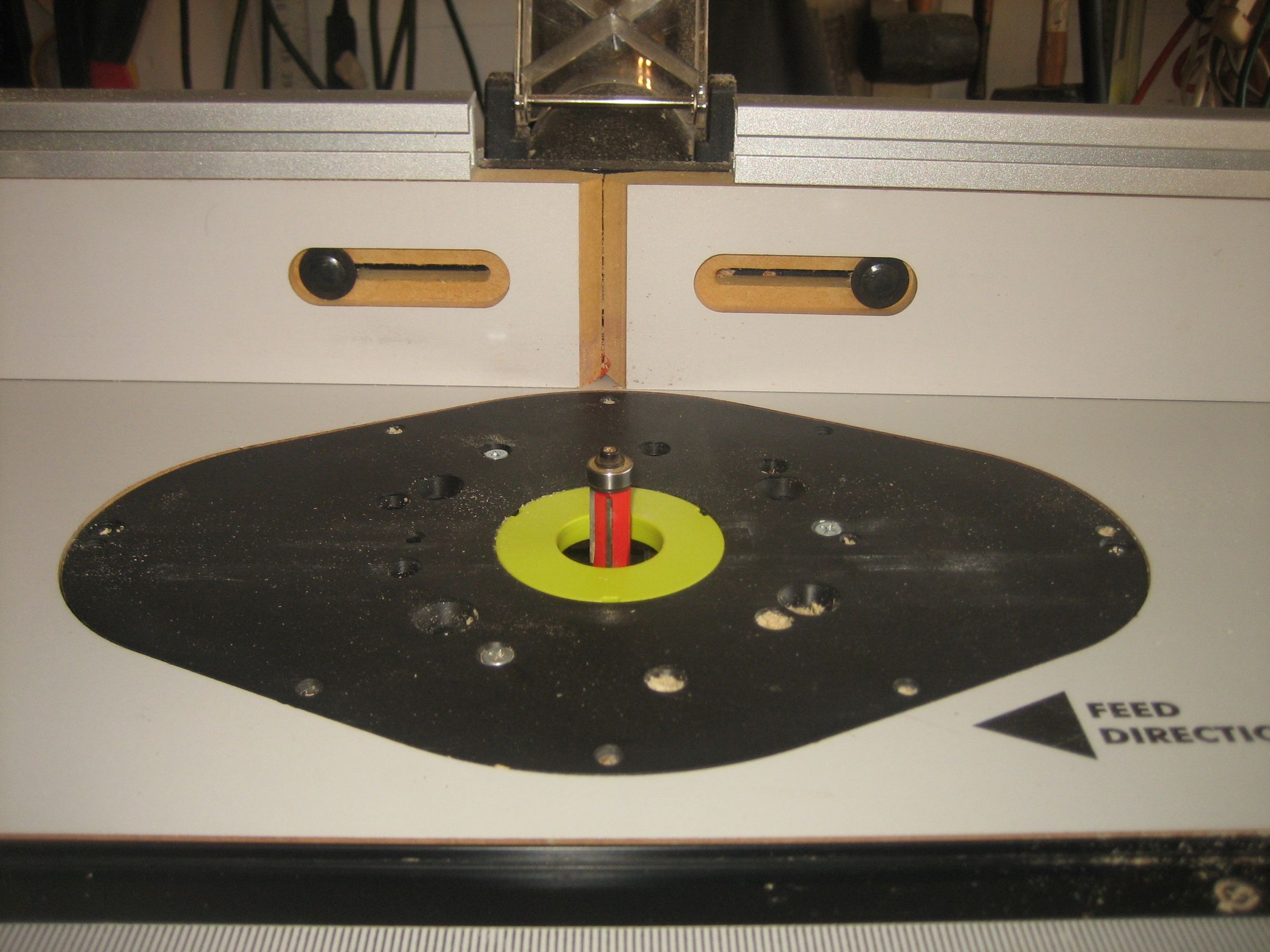 KITCHEN CORNER HUTCH : 18 Steps (with Pictures) - Instructables