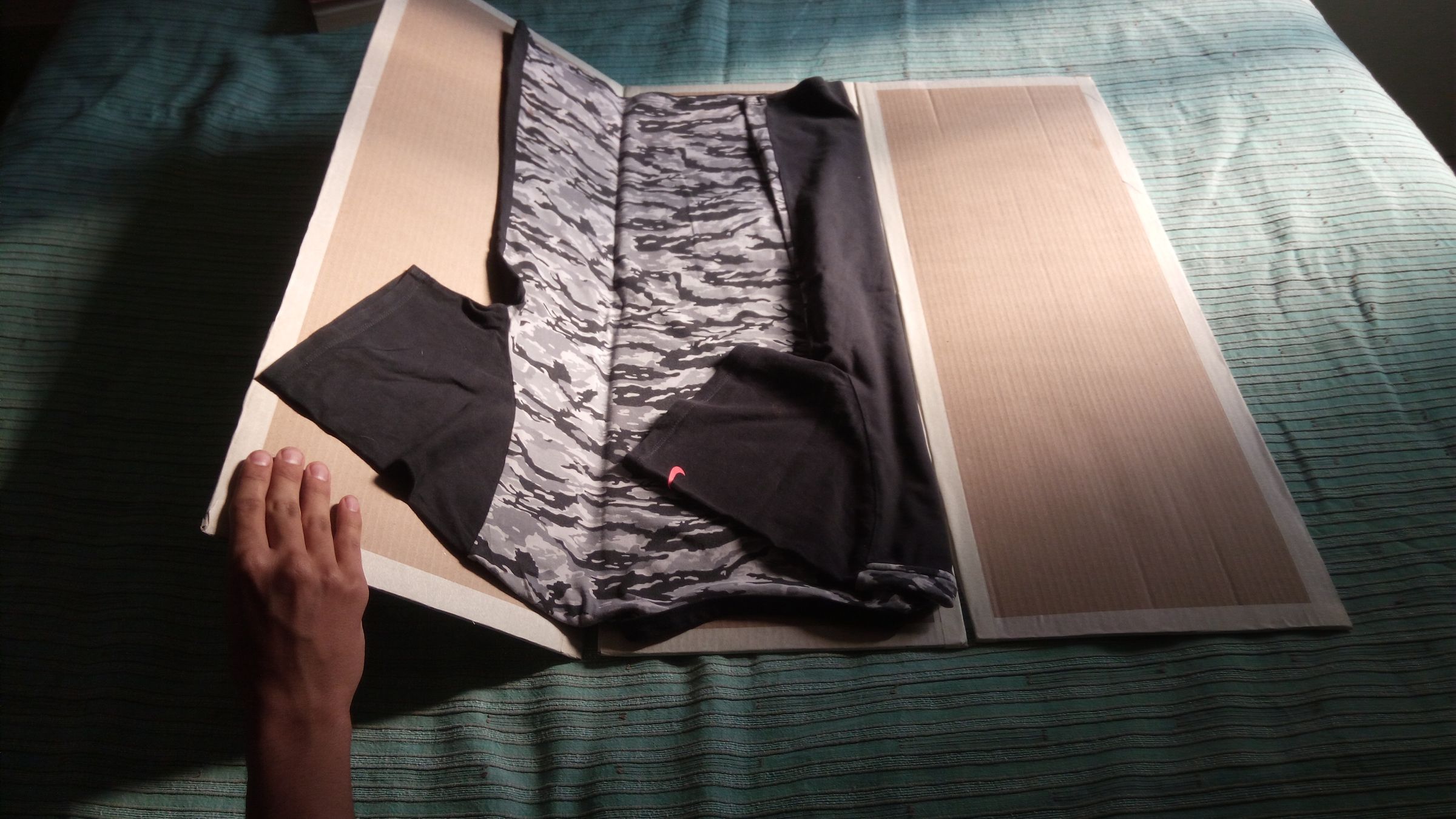 A Cardboard Device: THE SHIRT FOLDER : 6 Steps (with Pictures ...