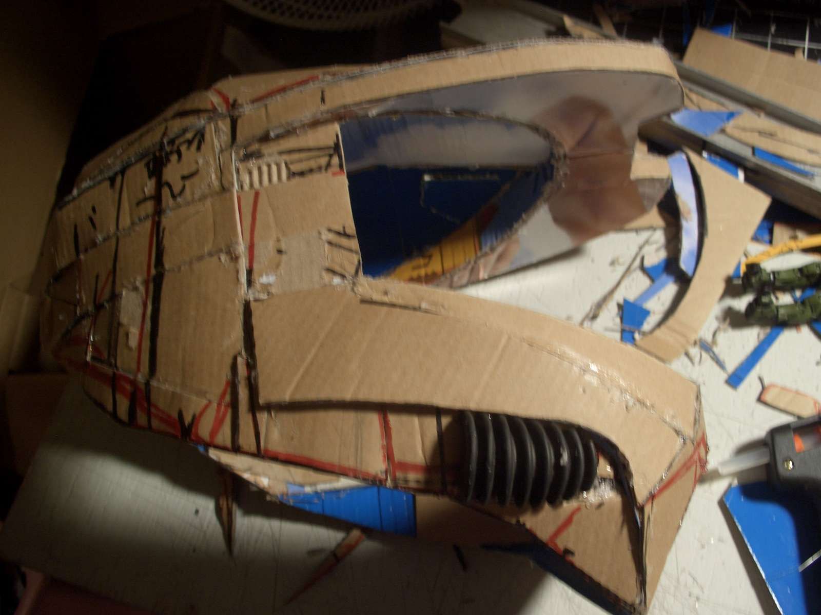 Cardboard/Fiberglass Halo 3 Inspired Master Chief Costume : 15 Steps ...