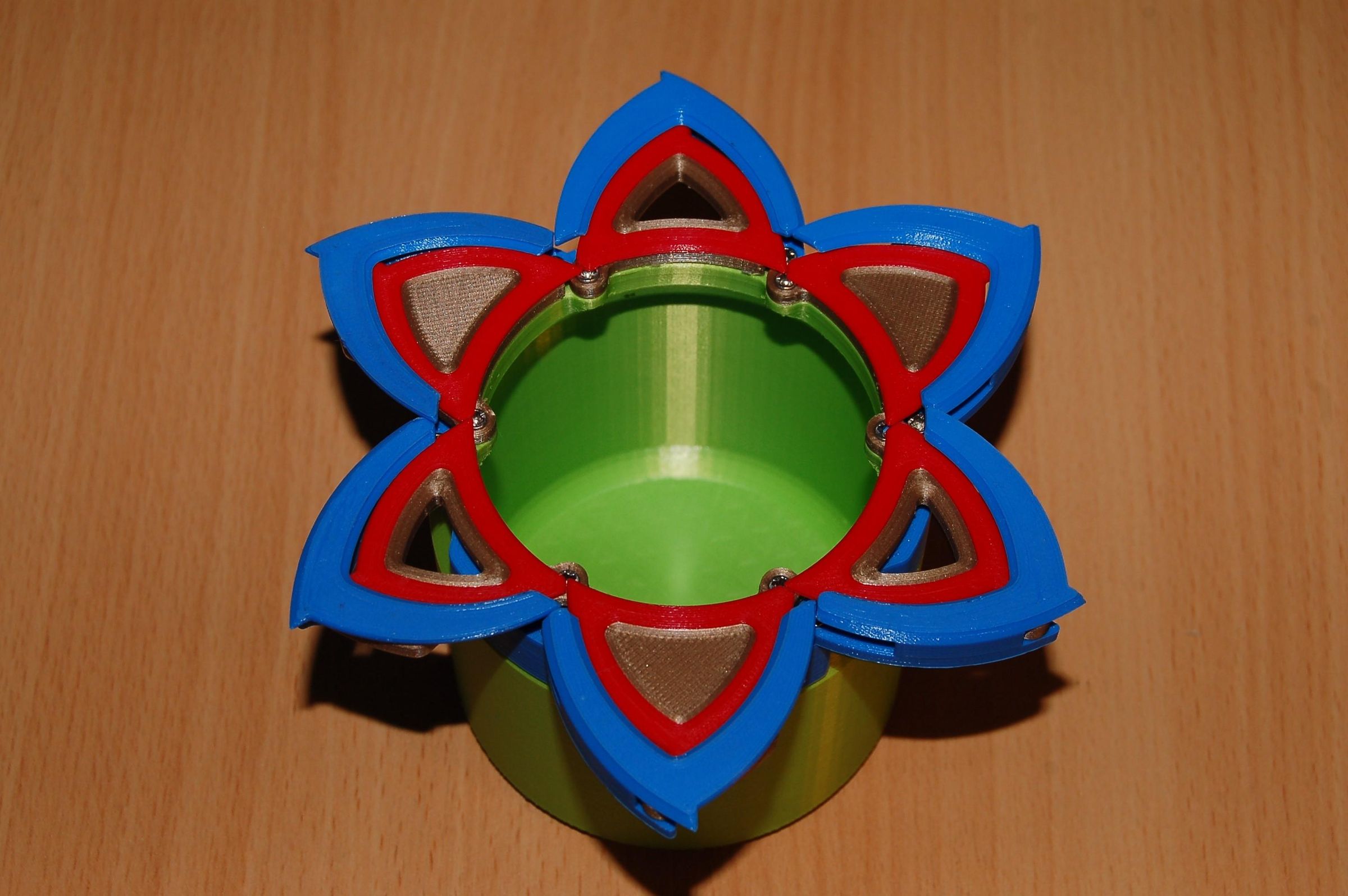 Decorative Iris Box Guide : 11 Steps (with Pictures) - Instructables