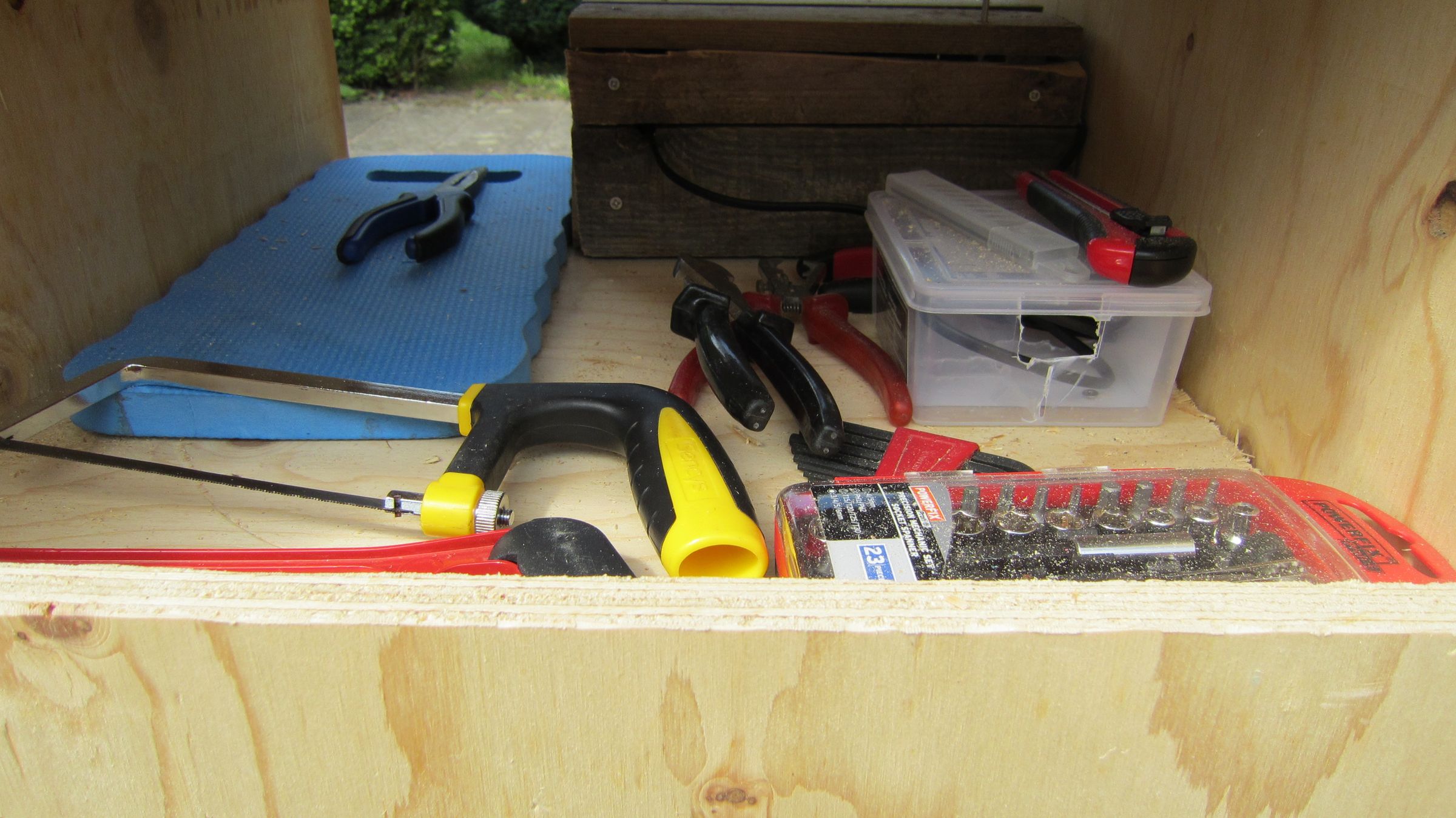 Portable Workbench : 3 Steps (with Pictures) - Instructables