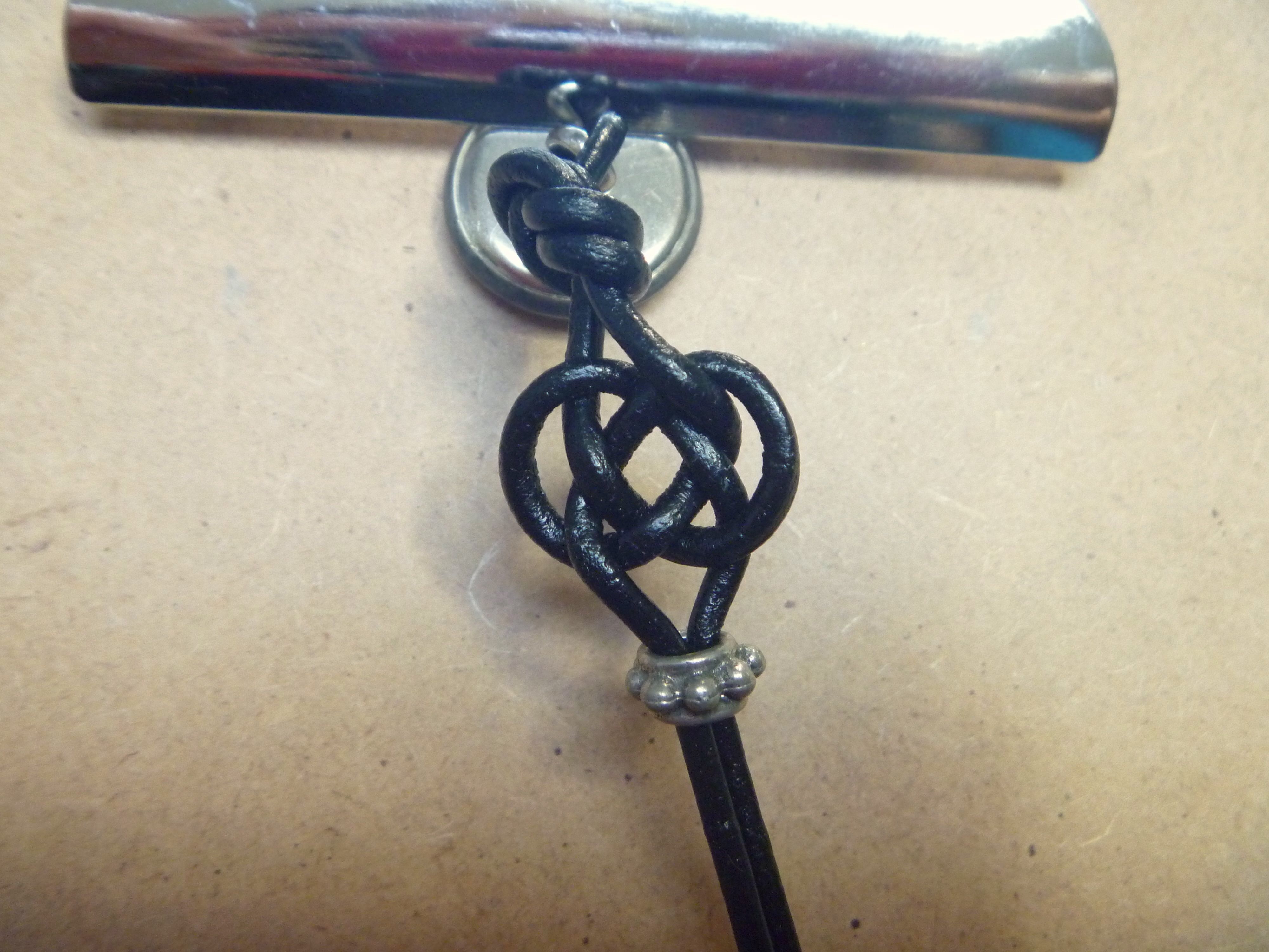 Celtic Knot Macrame Bracelet : 9 Steps (with Pictures) - Instructables